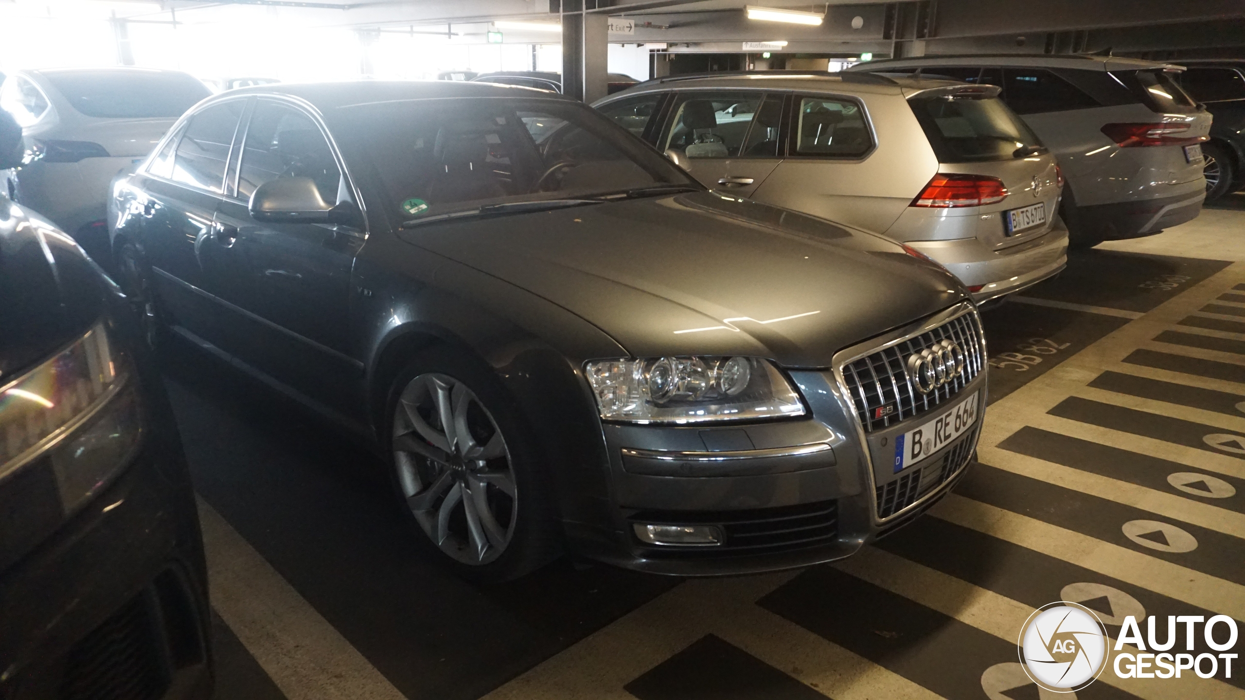Audi S8 D3 - 25 December 2025 - Autogespot