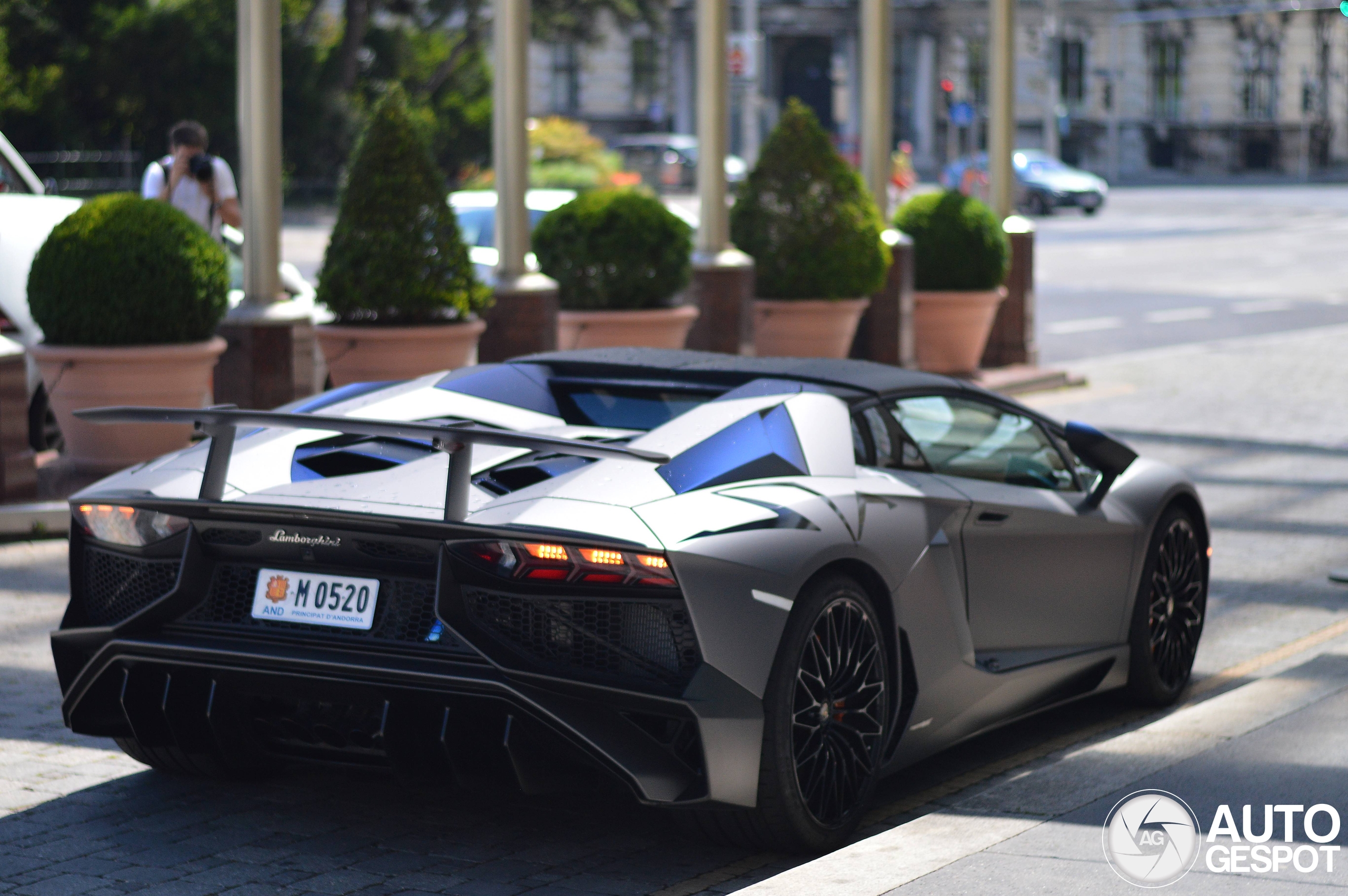 Lamborghini Aventador LP750-4 SuperVeloce Roadster - 25 December 2025 ...