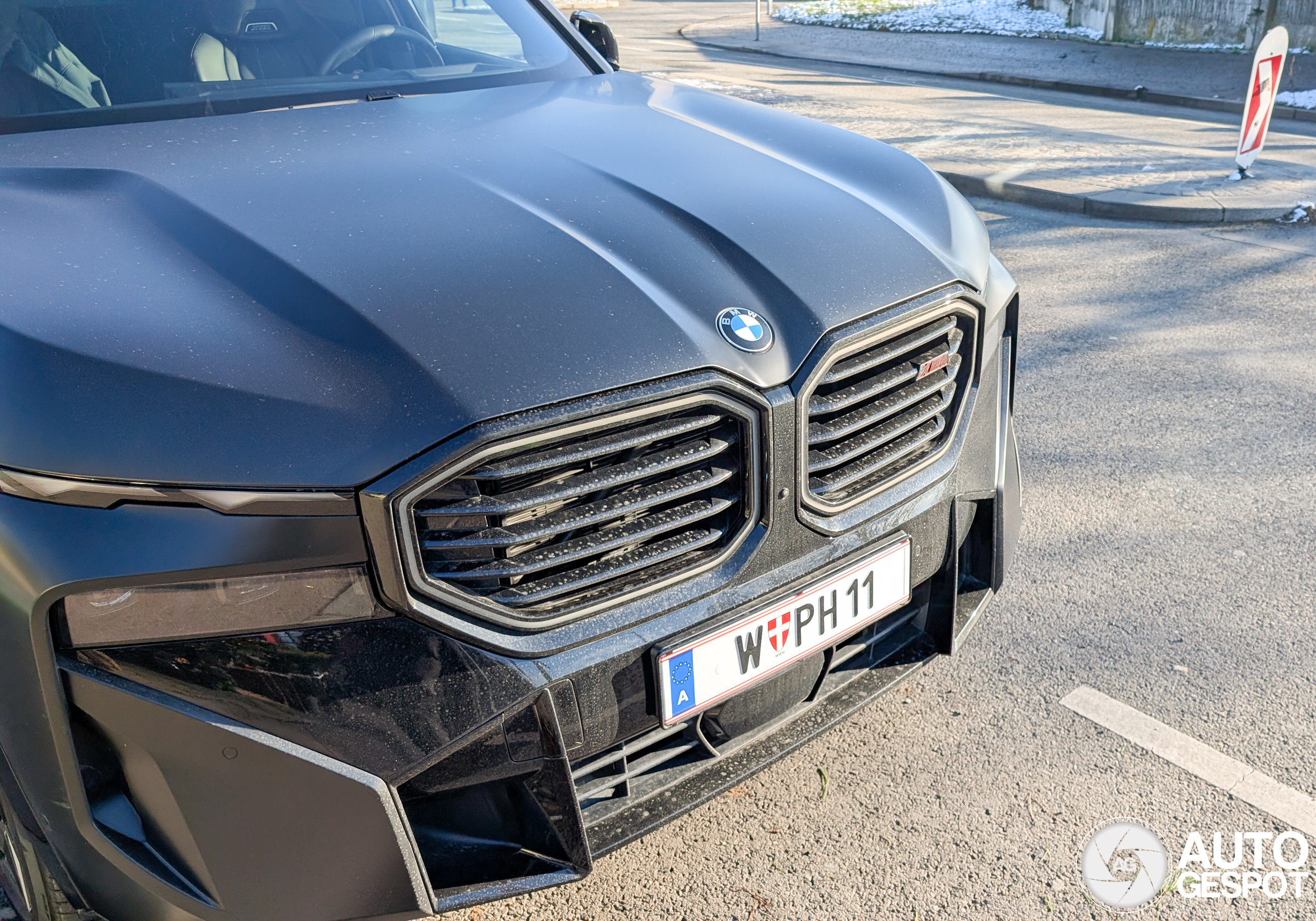 BMW XM G09 Label Red - 26 December 2025 - Autogespot