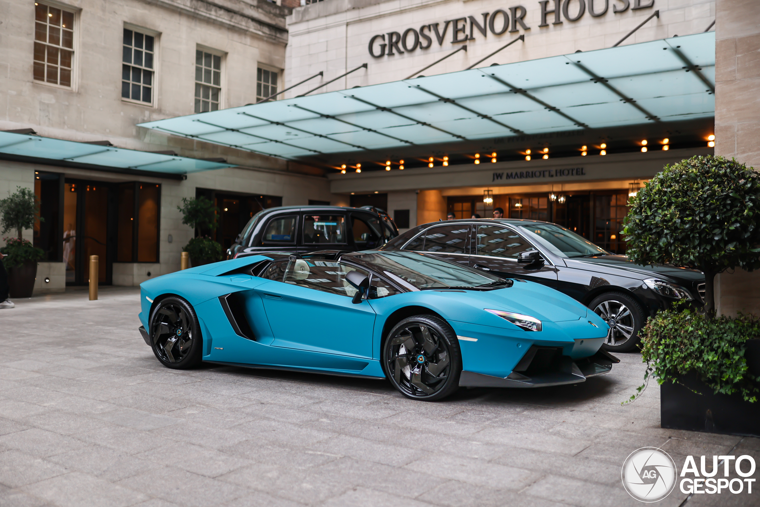Lamborghini Aventador LP700-4 Roadster MVM Design - 26 December 2025 ...
