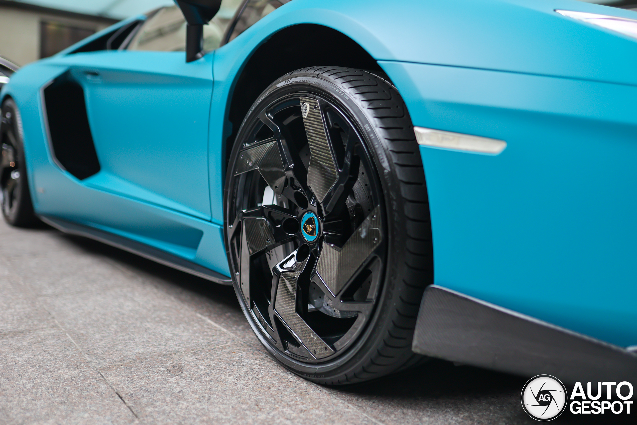 Lamborghini Aventador LP700-4 Roadster MVM Design - 26 December 2025 ...