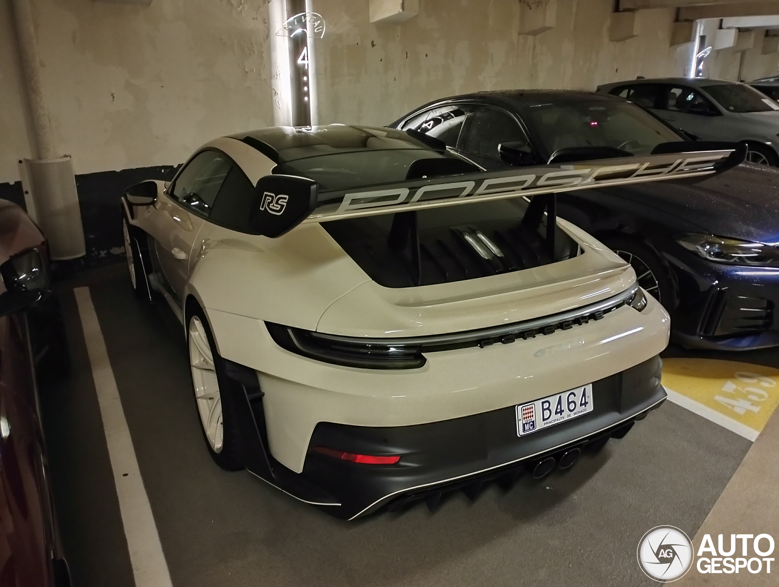 Porsche 992 GT3 RS MkI Weissach Package - 28 December 2025 - Autogespot