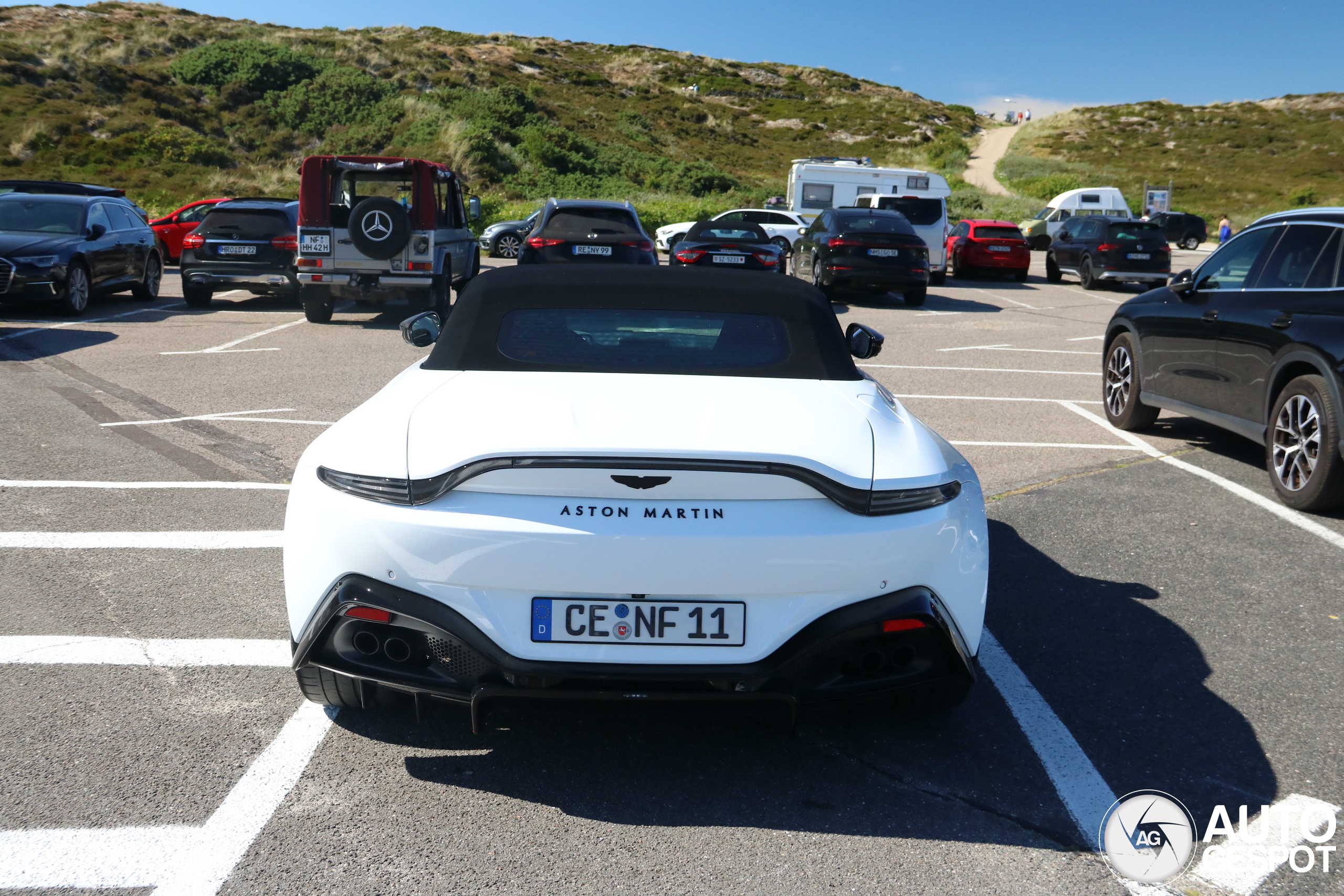 Aston Martin V8 Vantage Formula 1 Edition Roadster - 29 December 2025 ...