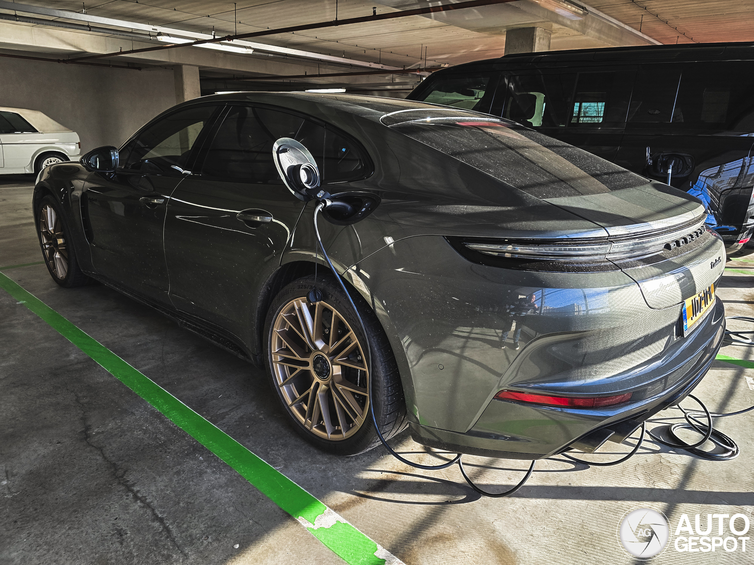Porsche 972 Panamera Turbo S E-Hybrid - 29 December 2025 - Autogespot