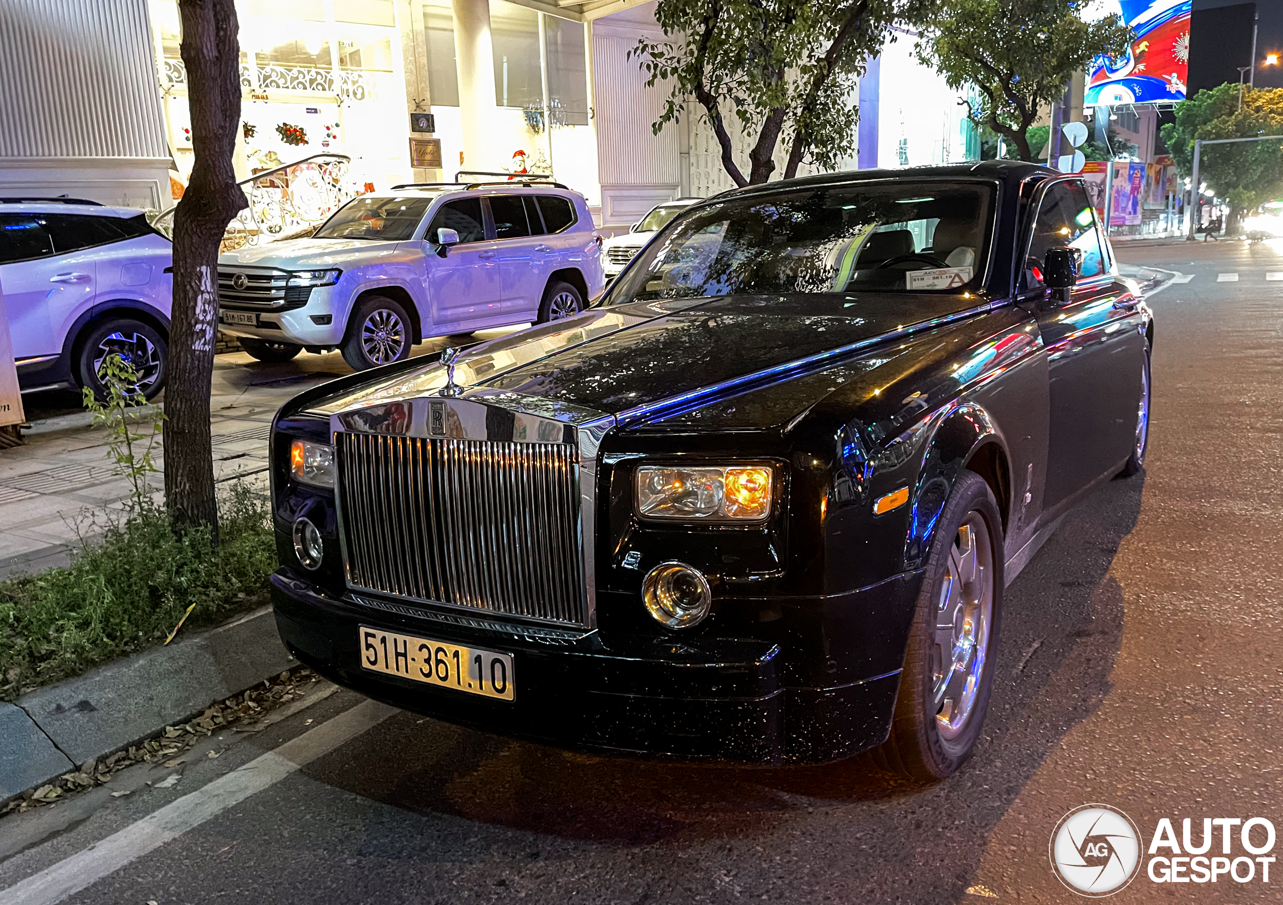 Rolls-Royce Phantom EWB - 30 December 2025 - Autogespot