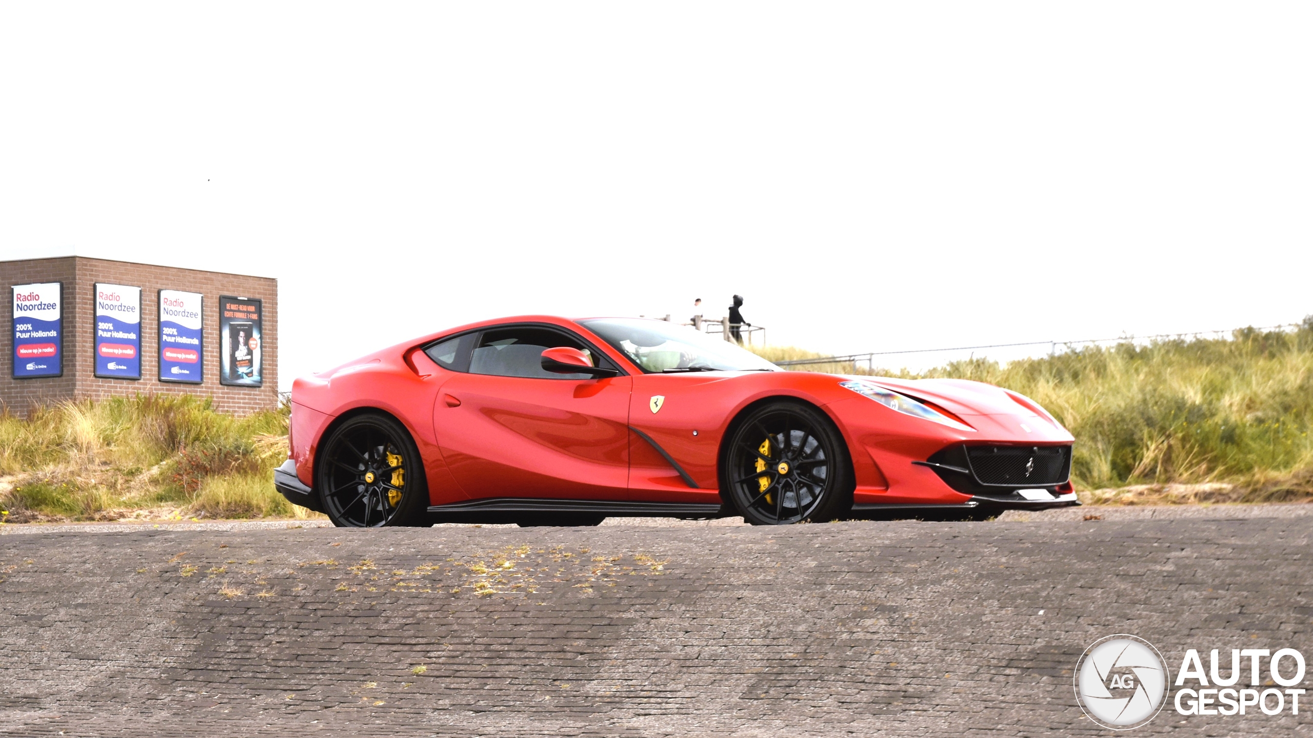 Ferrari 812 Superfast Novitec Rosso - 31 December 2025 - Autogespot