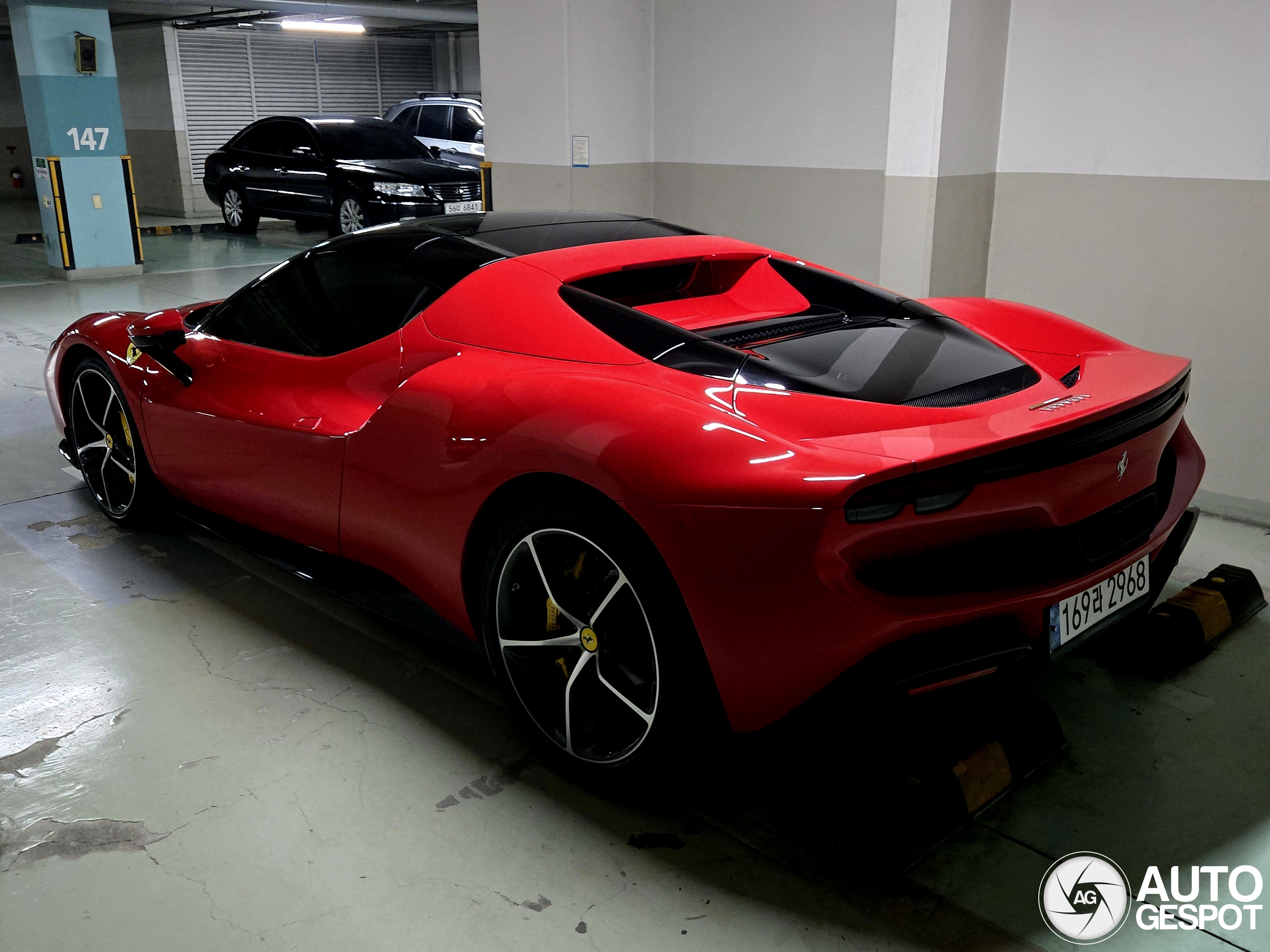 Ferrari 296 GTS - 01 January 2026 - Autogespot