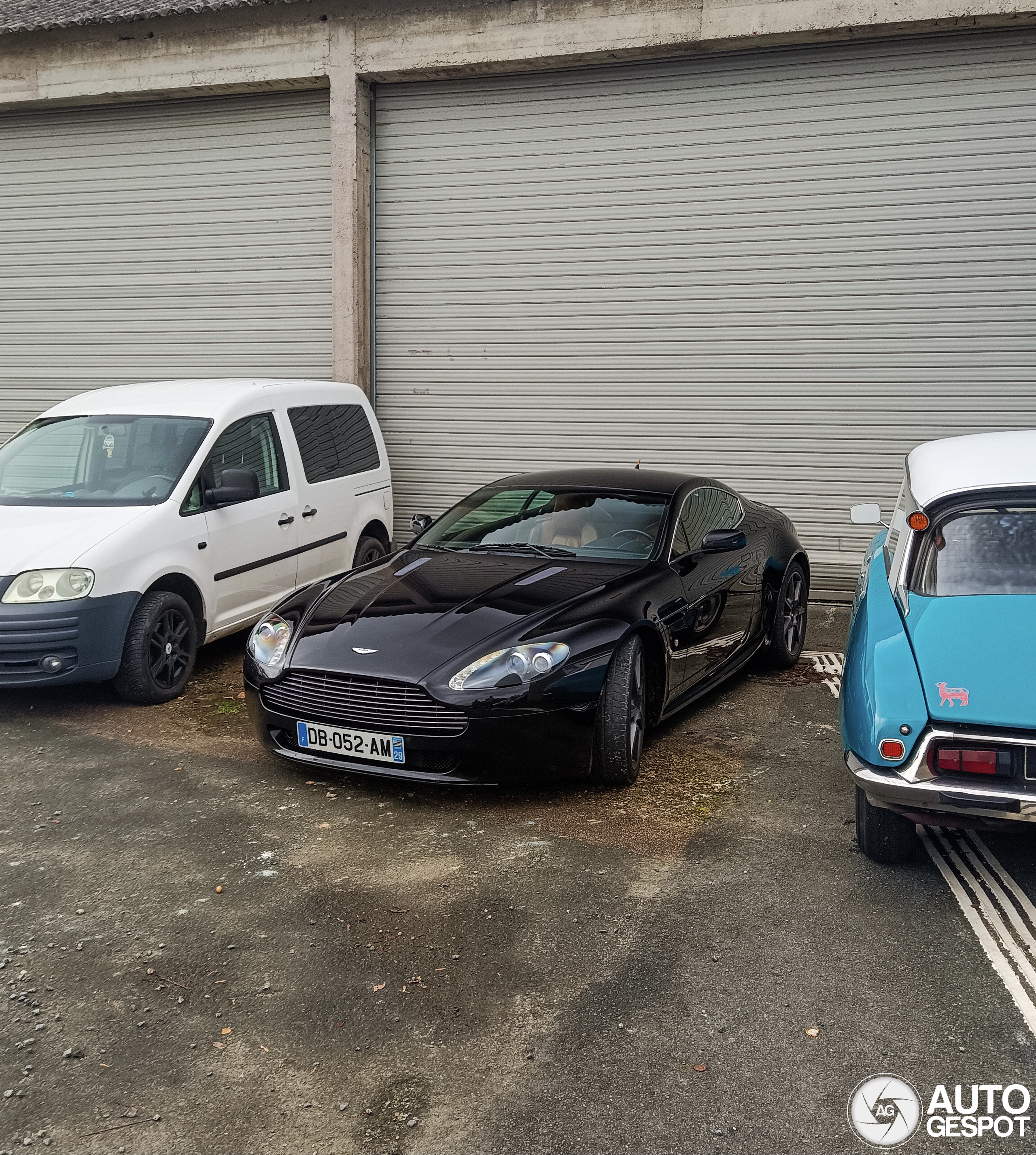 Aston Martin V8 Vantage - 02 January 2026 - Autogespot