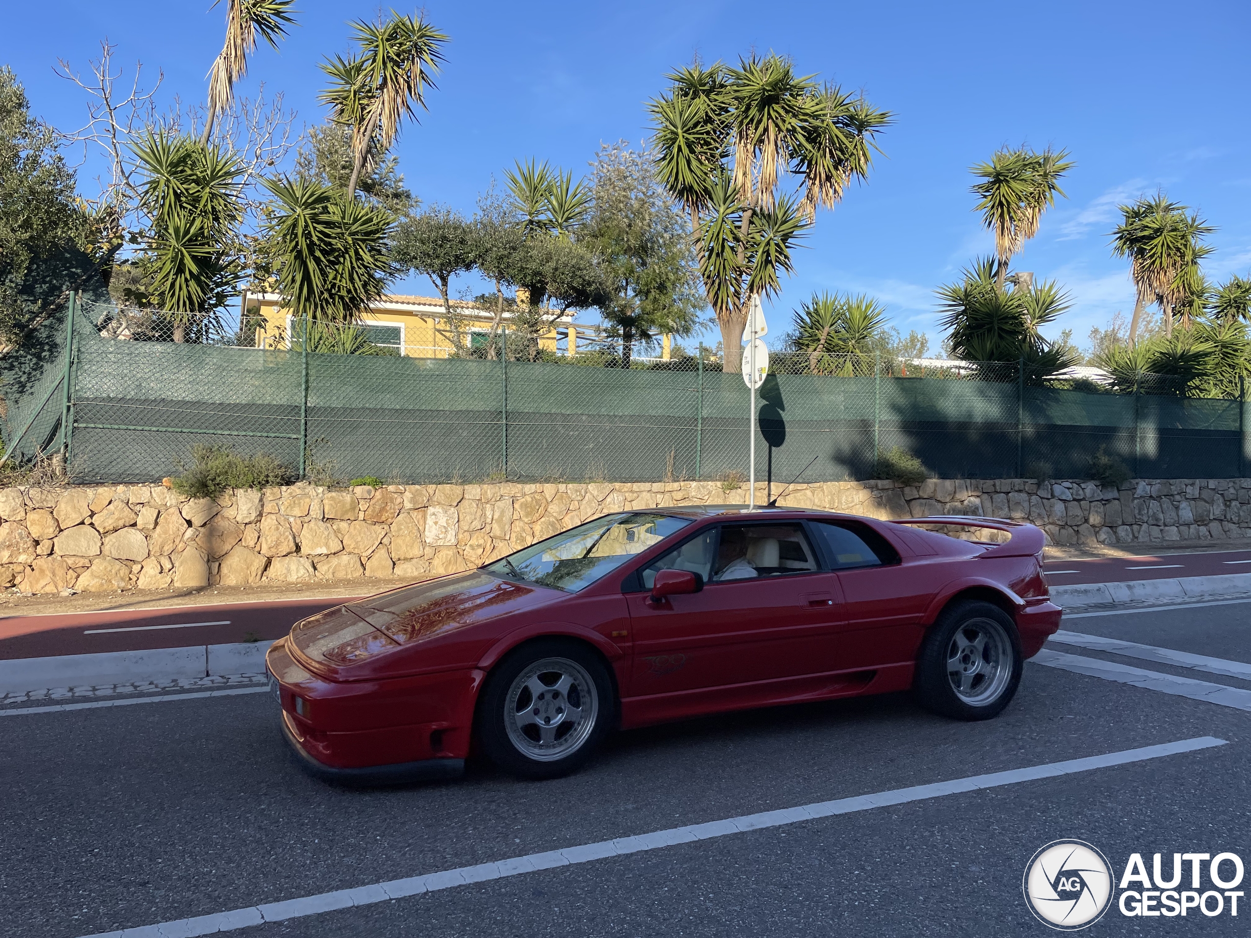 Lotus Esprit 300 Sport - 02 January 2026 - Autogespot