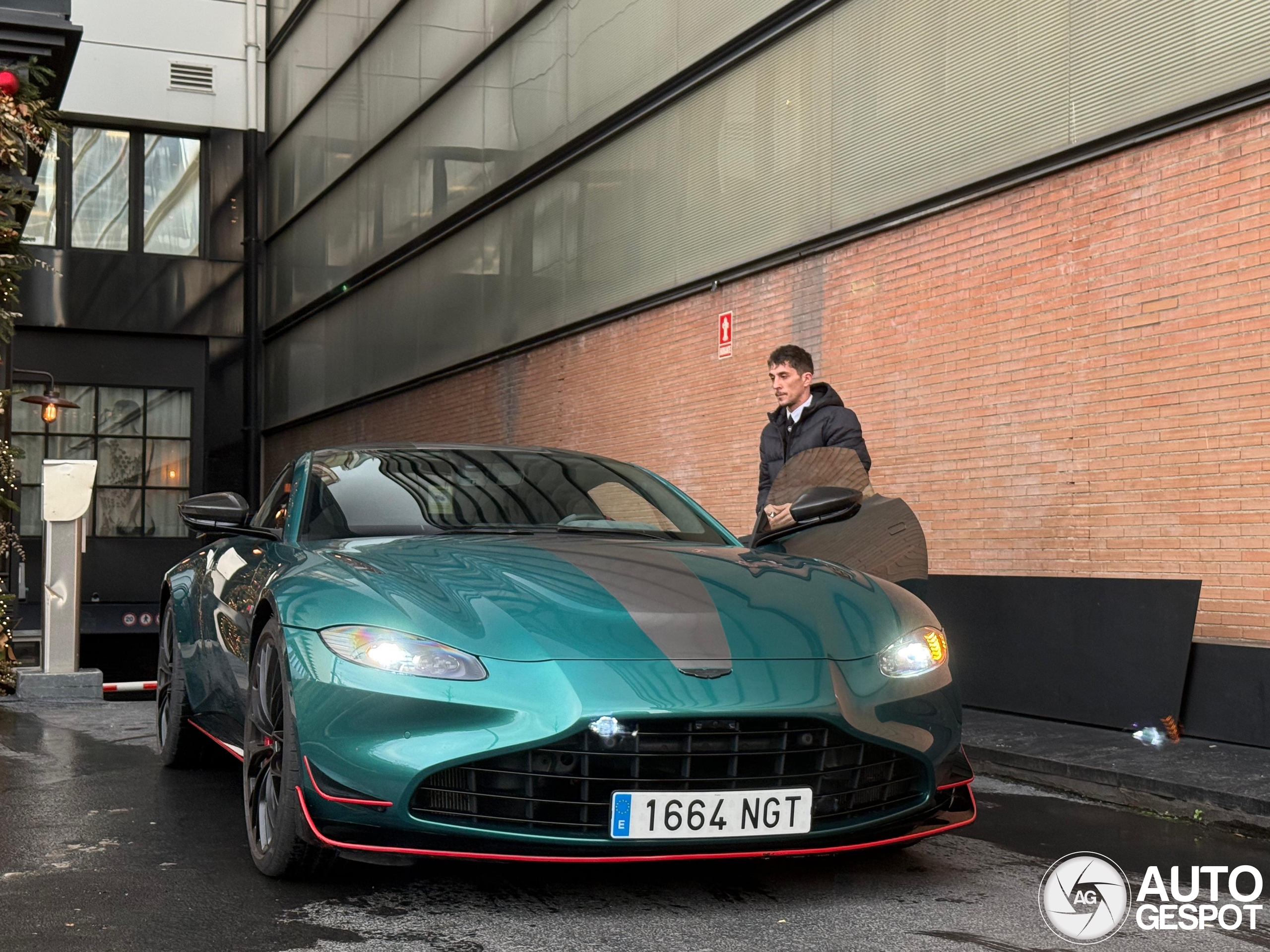 Aston Martin V8 Vantage Formula 1 Edition - 03 January 2026 - Autogespot