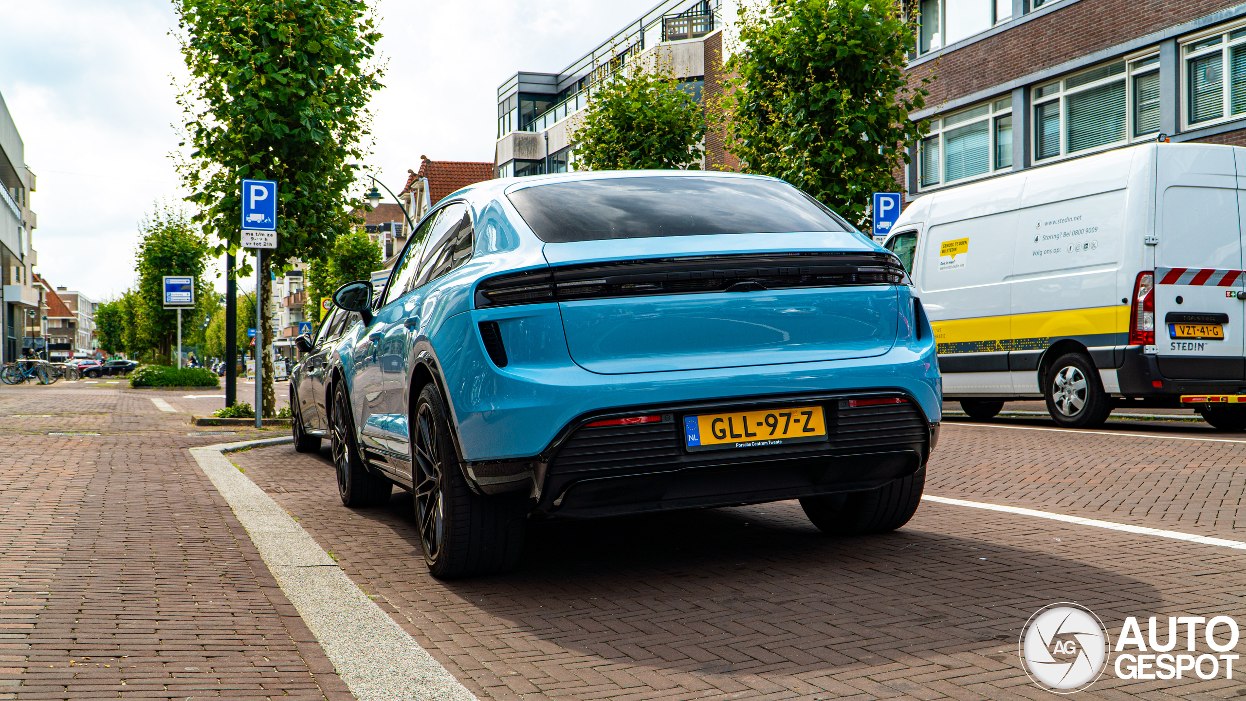 Porsche Macan EV Turbo - 06 January 2026 - Autogespot