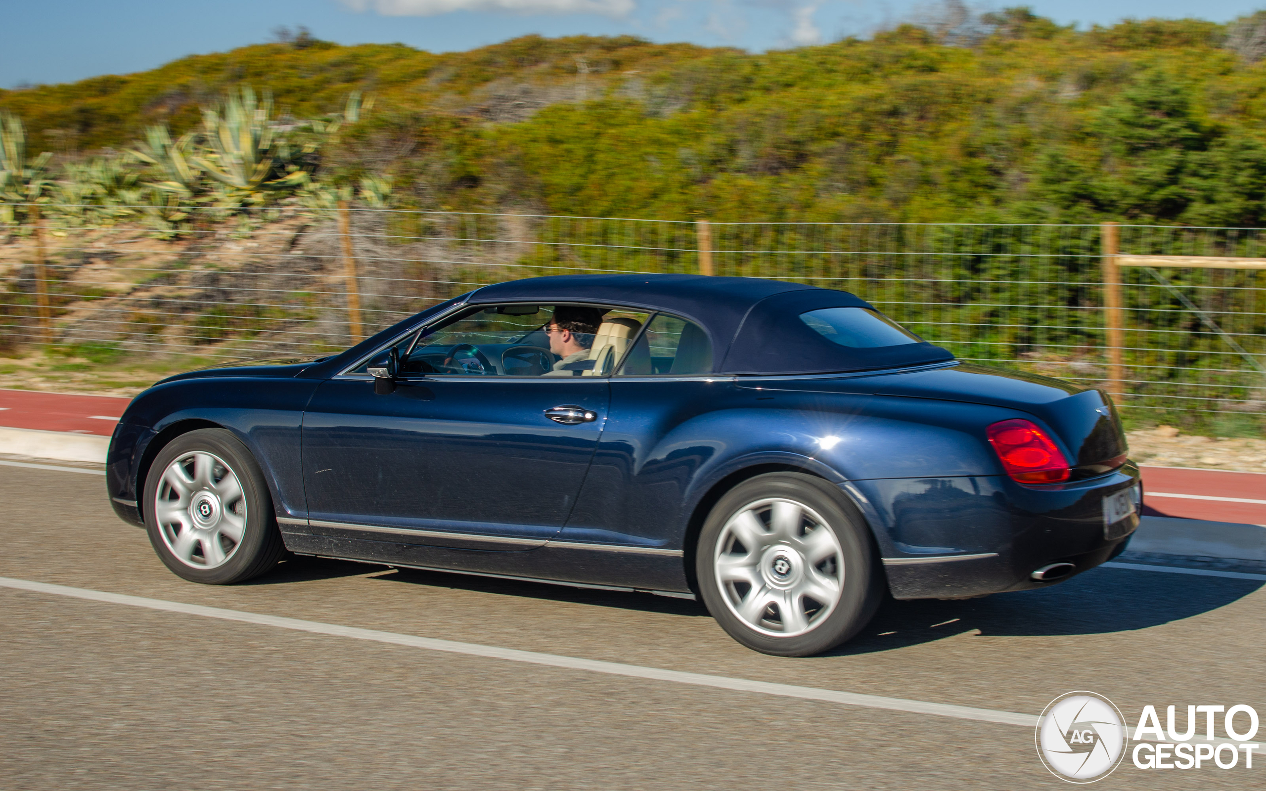 Bentley Continental GTC - 07 January 2026 - Autogespot
