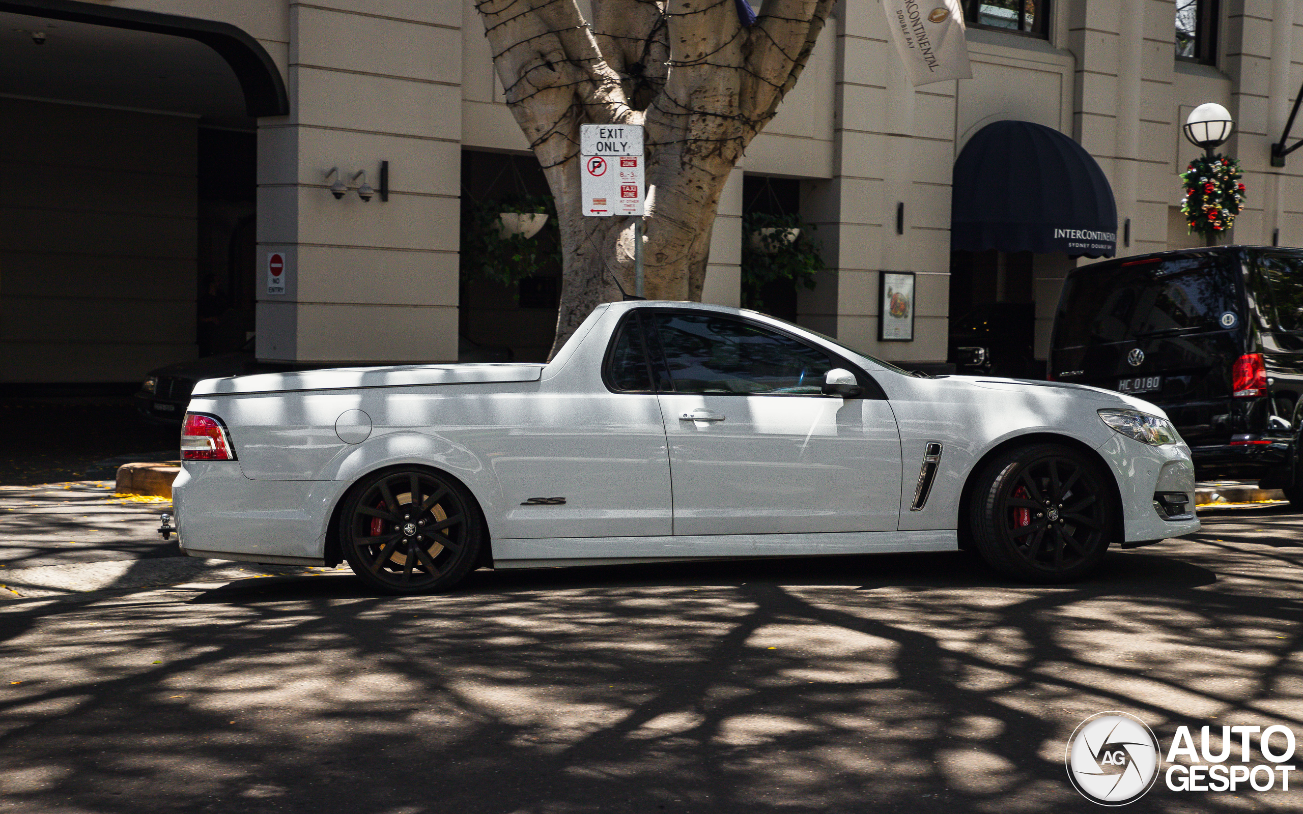 Holden VF Series II Commodore SS V Ute Walkinshaw Performance W375 - 07 January 2026 - Autogespot