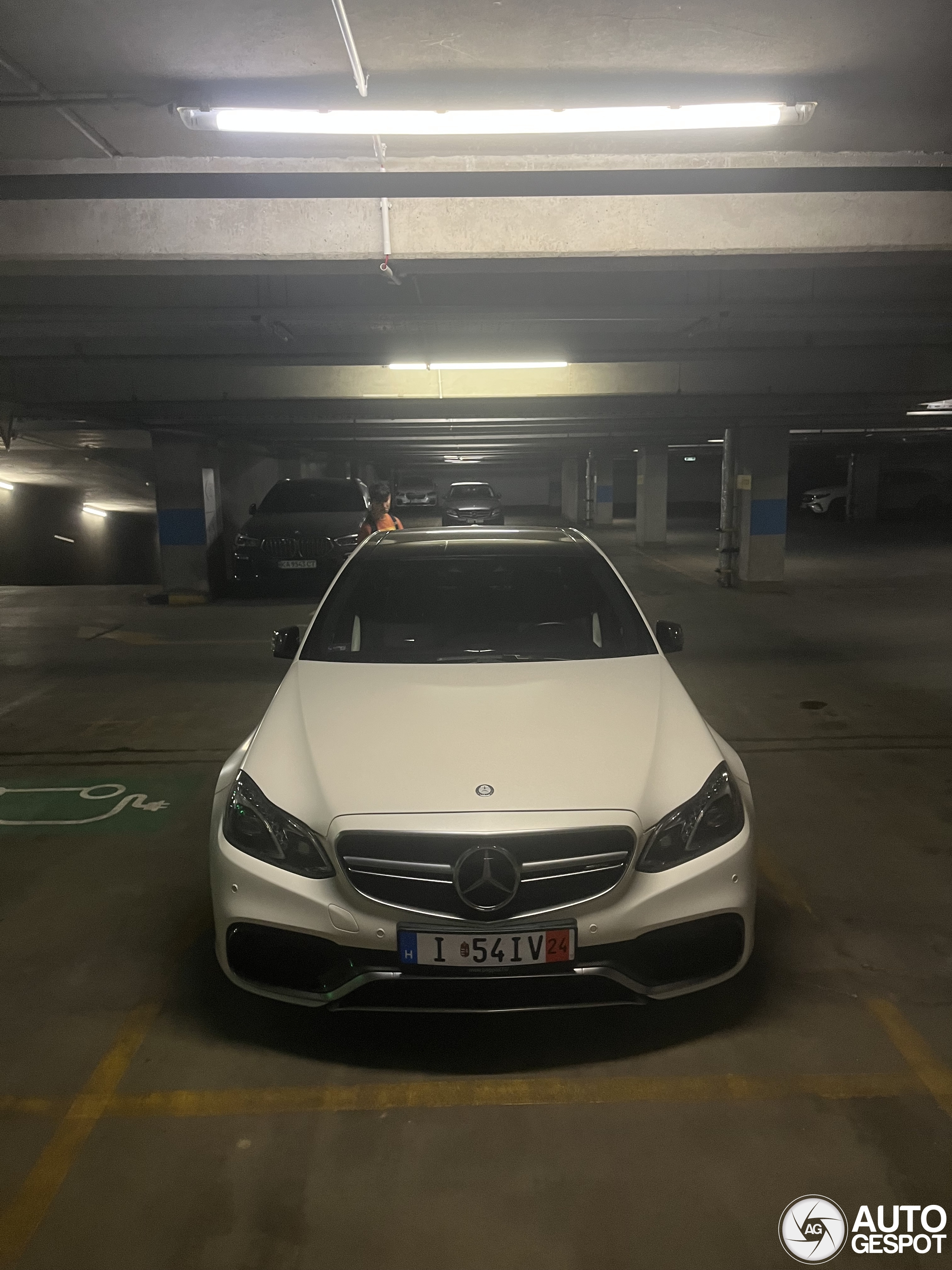 Mercedes-Benz E 63 AMG S W212 - 11 January 2026 - Autogespot