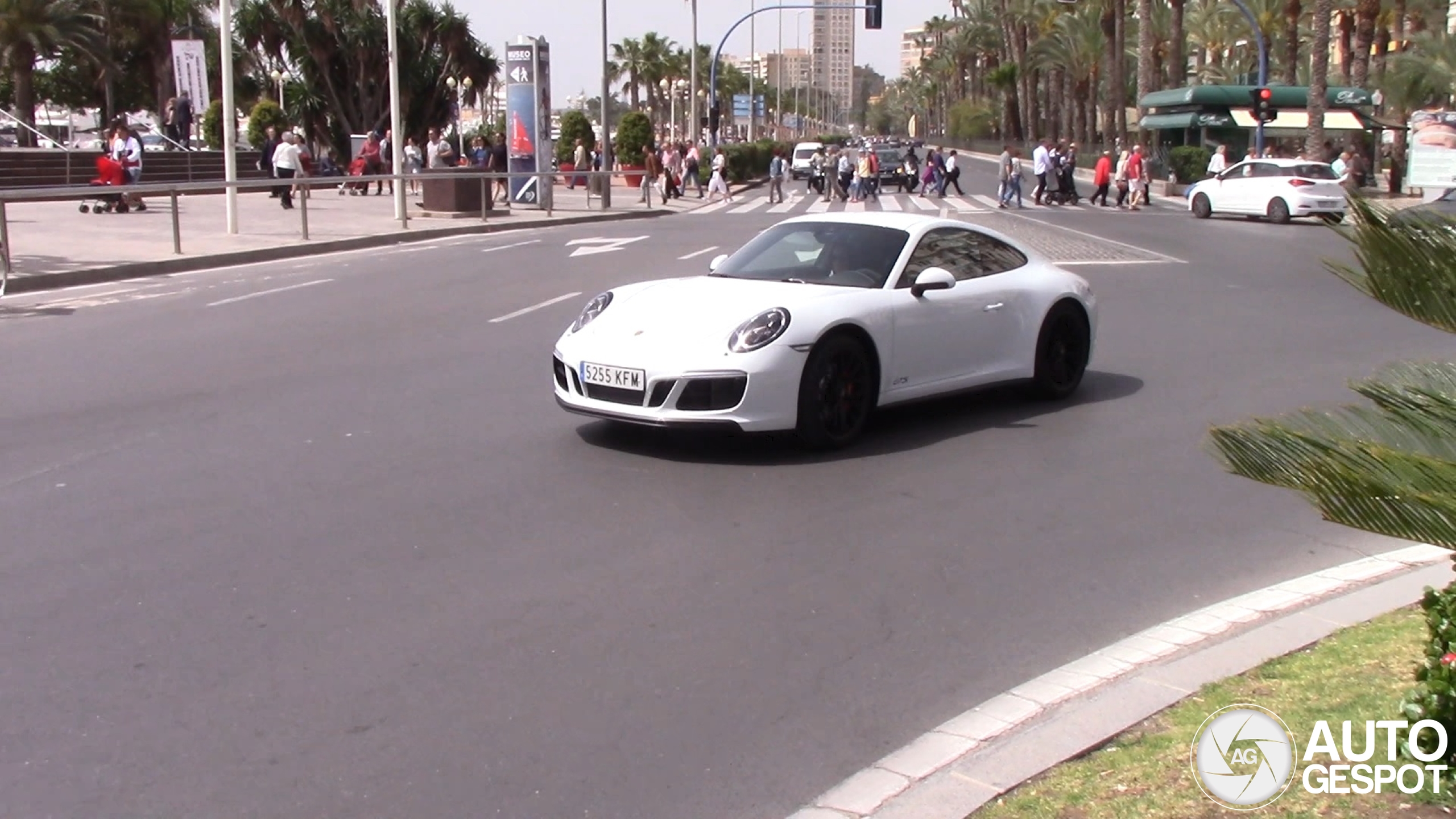 Porsche 991 Carrera 4 GTS MkII - 13 January 2026 - Autogespot