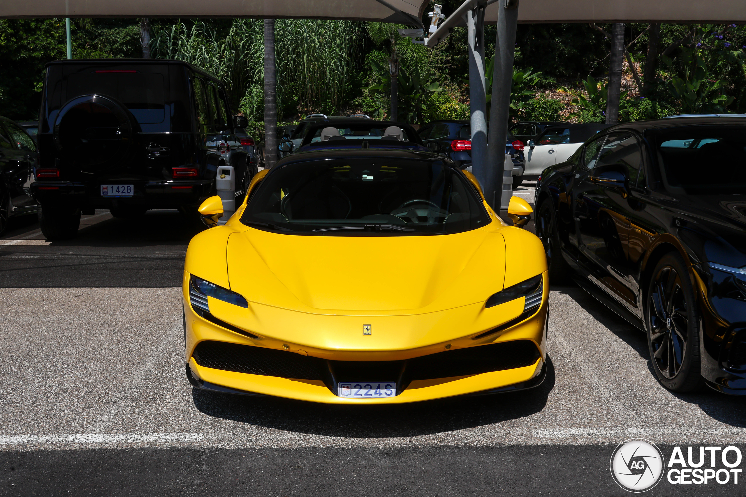 Ferrari SF90 Stradale - 14 January 2026 - Autogespot