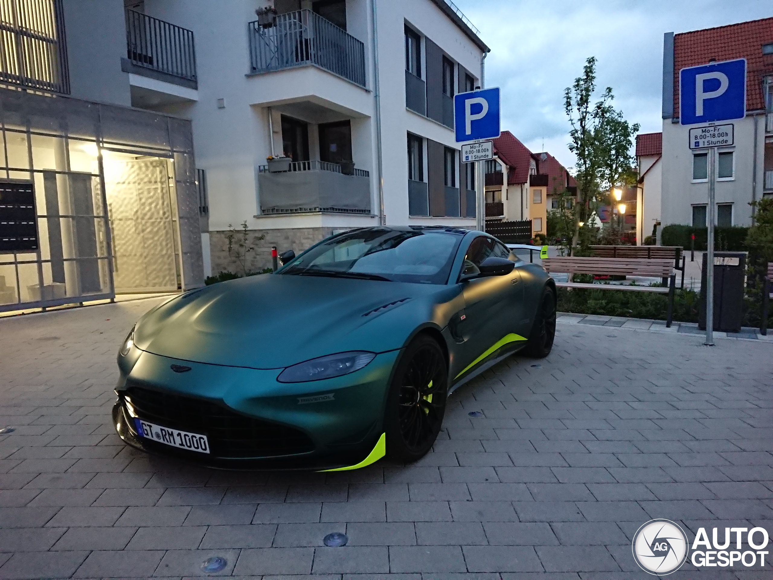 Aston Martin V8 Vantage Formula 1 Edition - 20 January 2026 - Autogespot