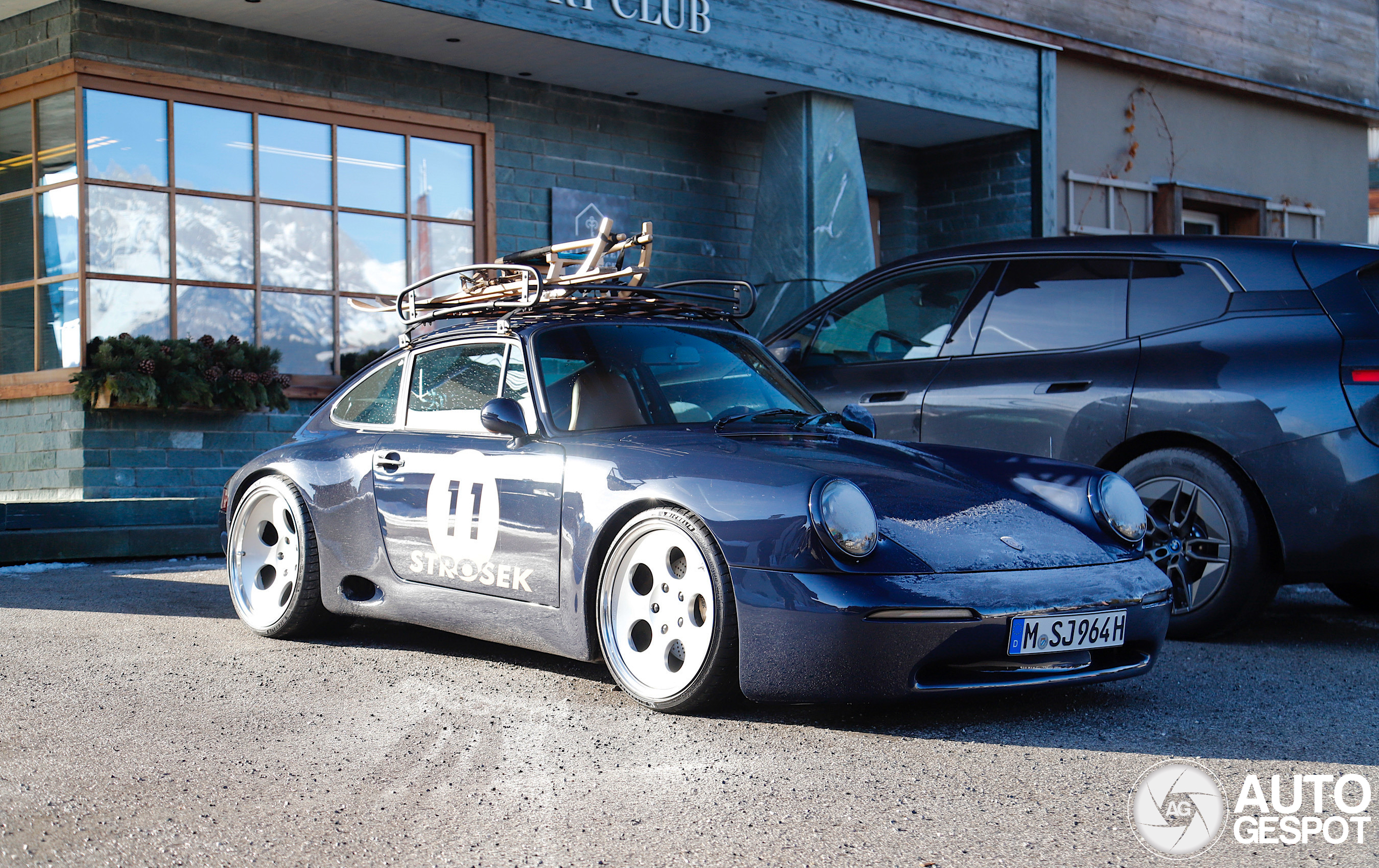 Porsche Strosek 911 Mega 30 Jahre Jubiläumsmodell - 21 January 2026 ...