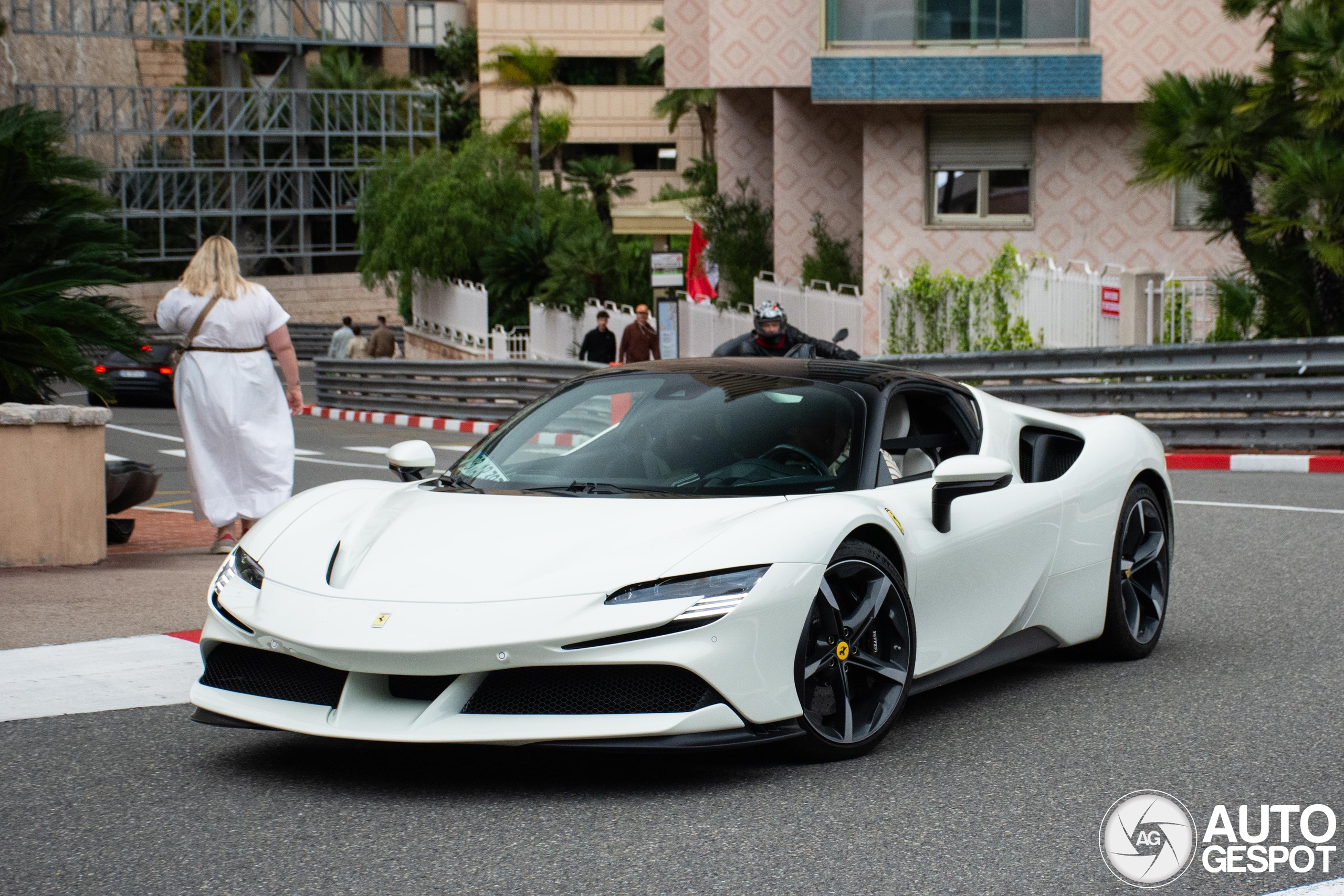 Ferrari SF90 Stradale - 27 January 2026 - Autogespot