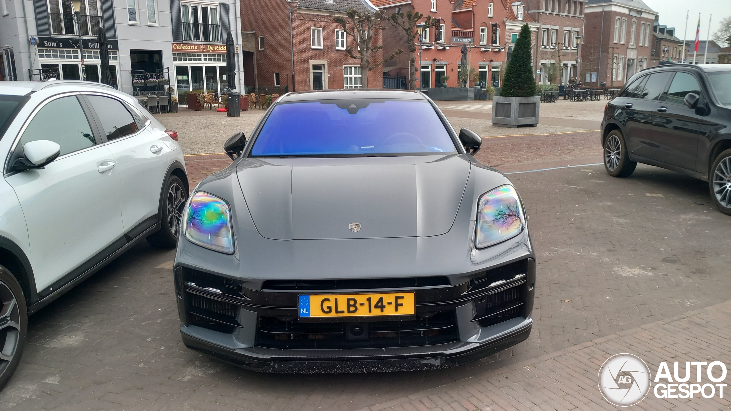 Porsche 972 Panamera Turbo S E-Hybrid - 27 January 2026 - Autogespot