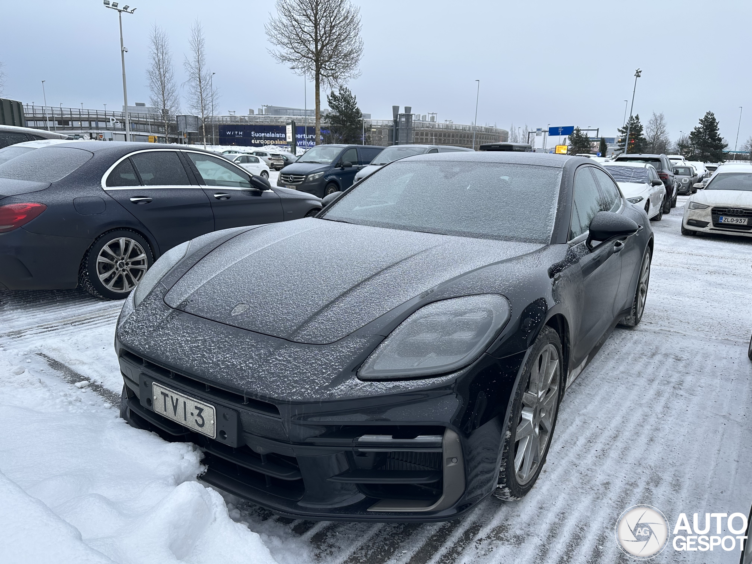 Porsche 972 Panamera Turbo E-Hybrid - 28 January 2026 - Autogespot