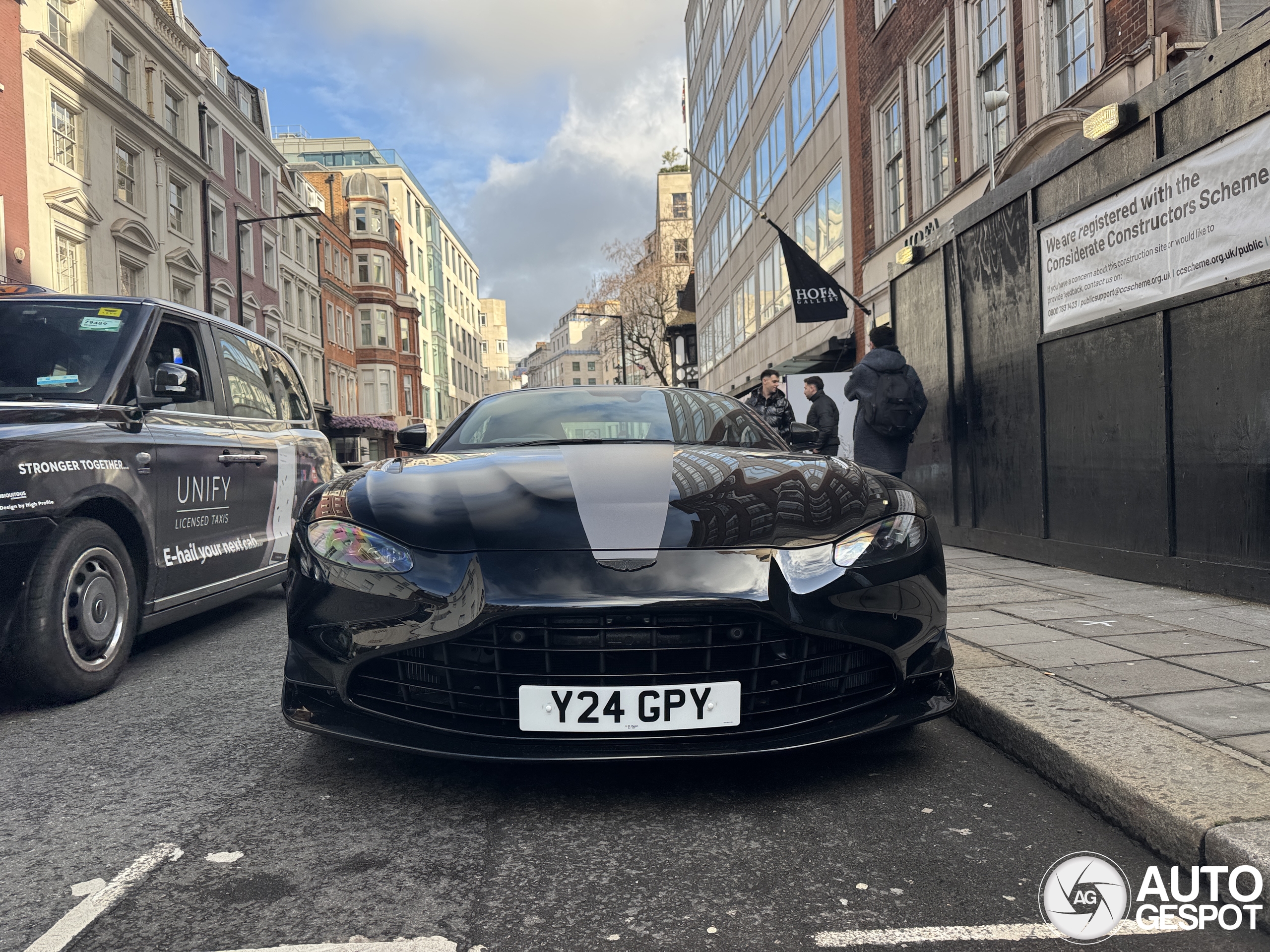 Aston Martin V8 Vantage Formula 1 Edition Roadster - 31 January 2026 ...
