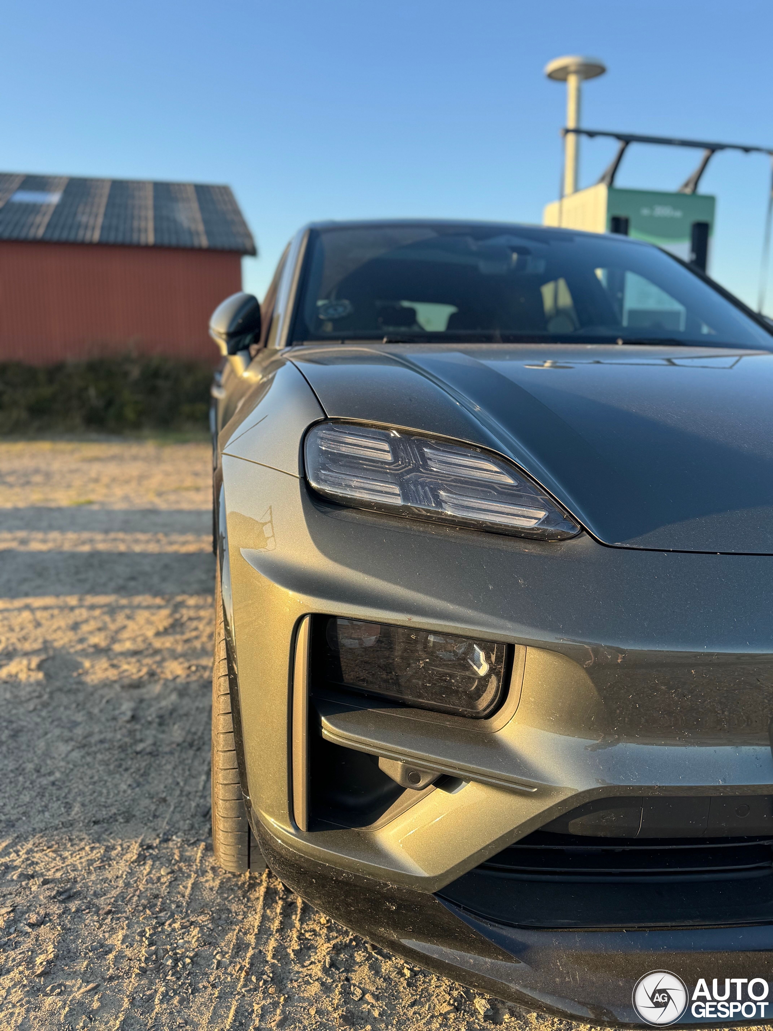 Porsche Macan EV Turbo - 18 February 2026 - Autogespot