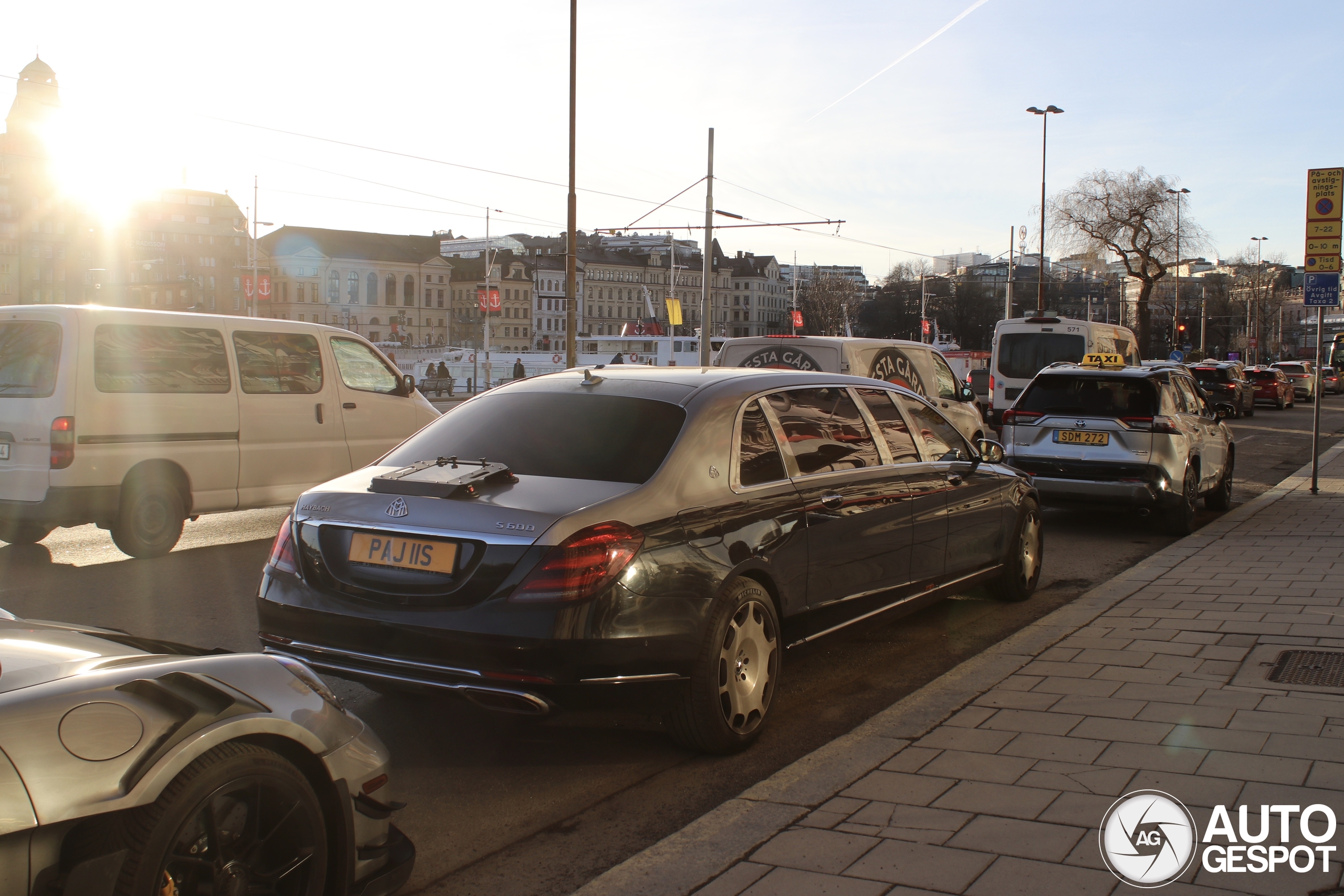 Mercedes-Maybach S 600 Pullman Guard XX222 2017 - 06 March 2026 ...