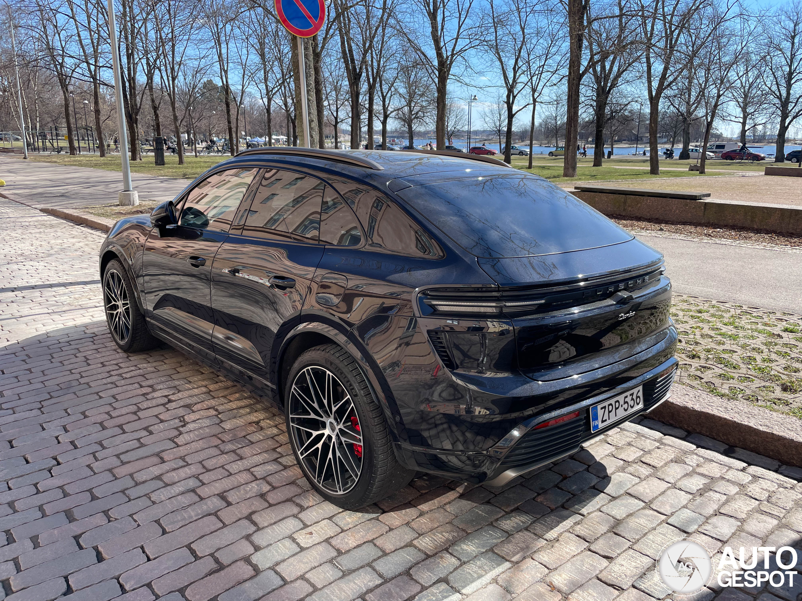Porsche Macan EV Turbo - 22 April 2026 - Autogespot