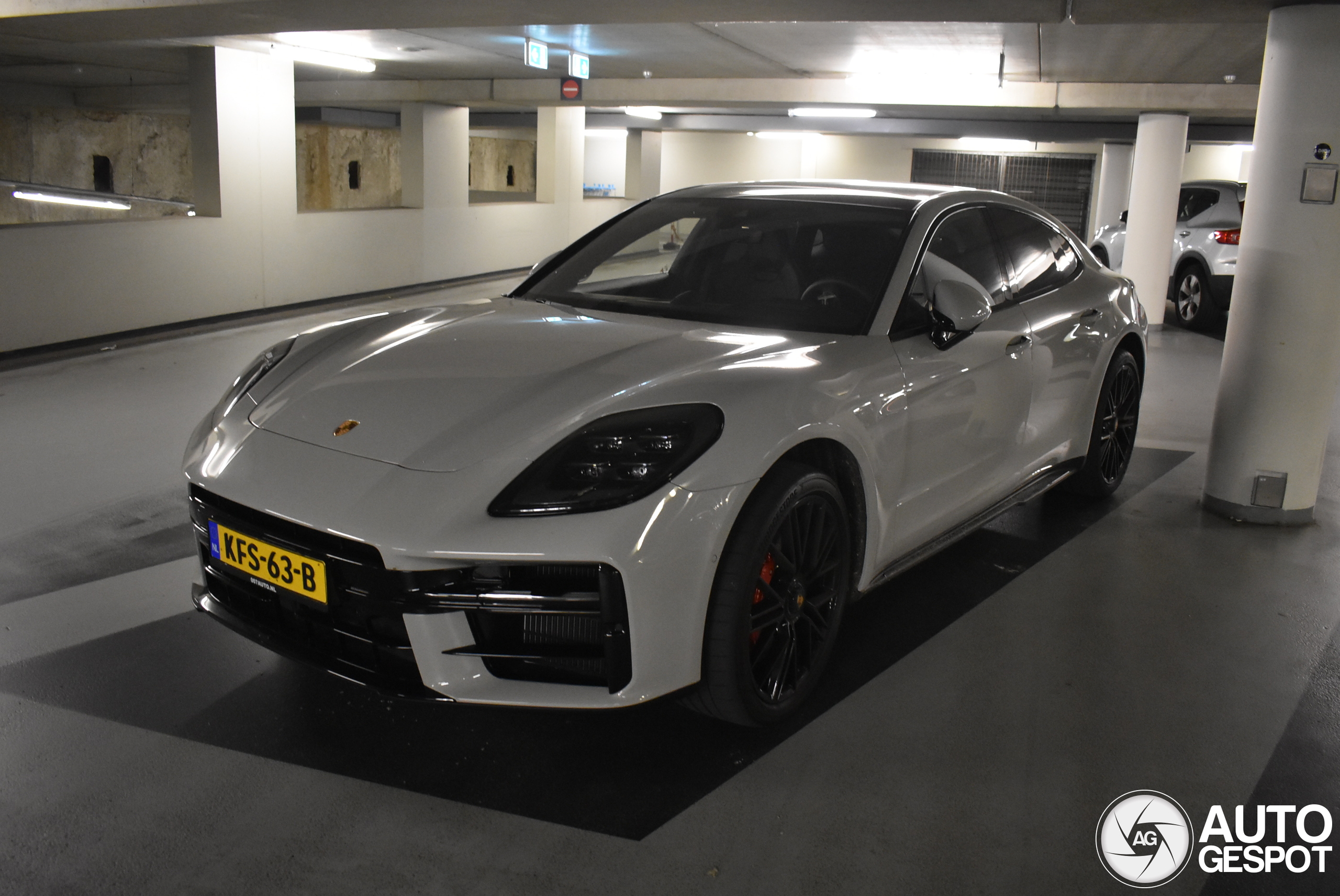 Porsche 972 Panamera GTS MkI - 26 April 2026 - Autogespot