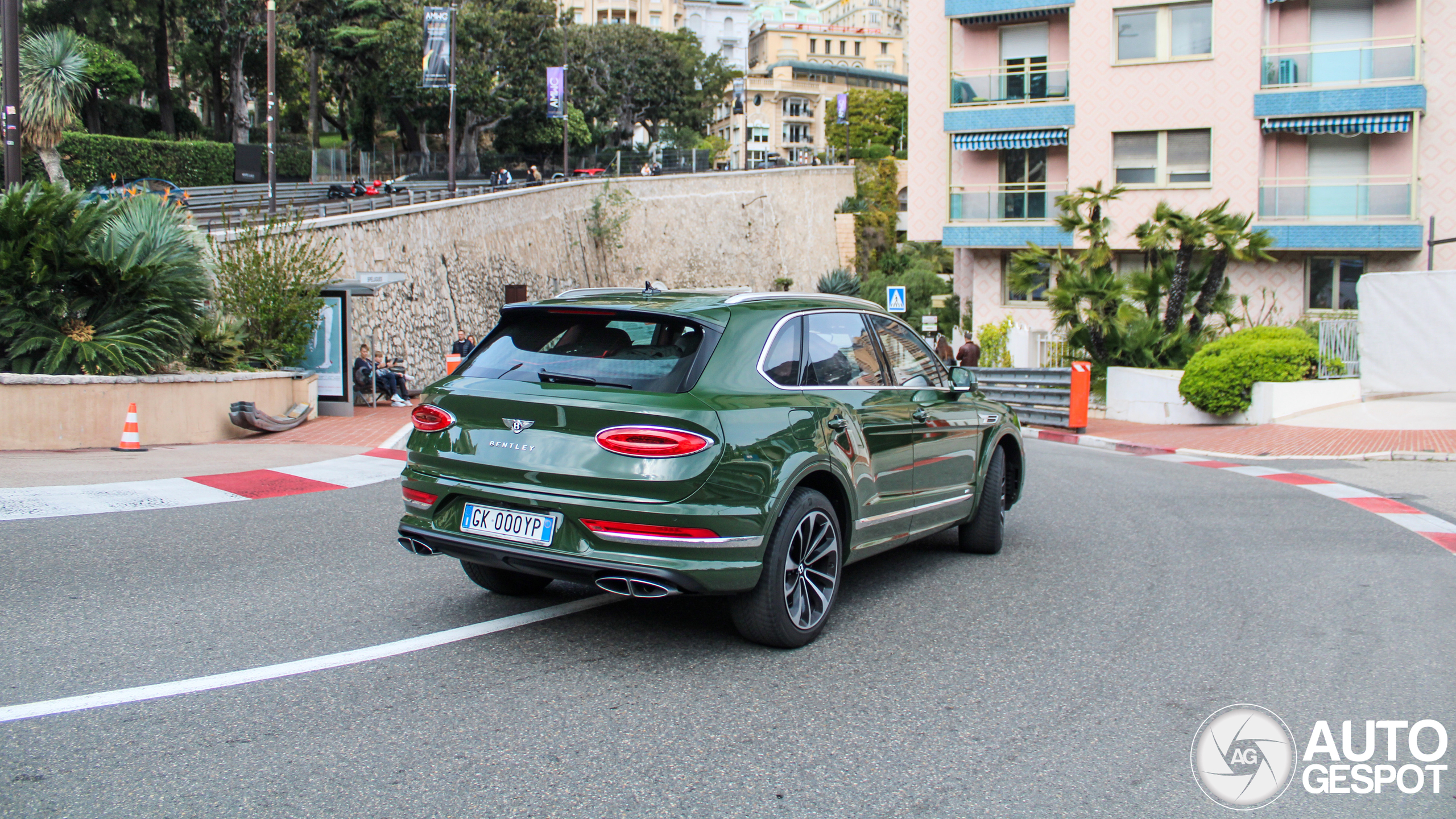 Bentley Bentayga V8 2021 - 29 April 2026 - Autogespot