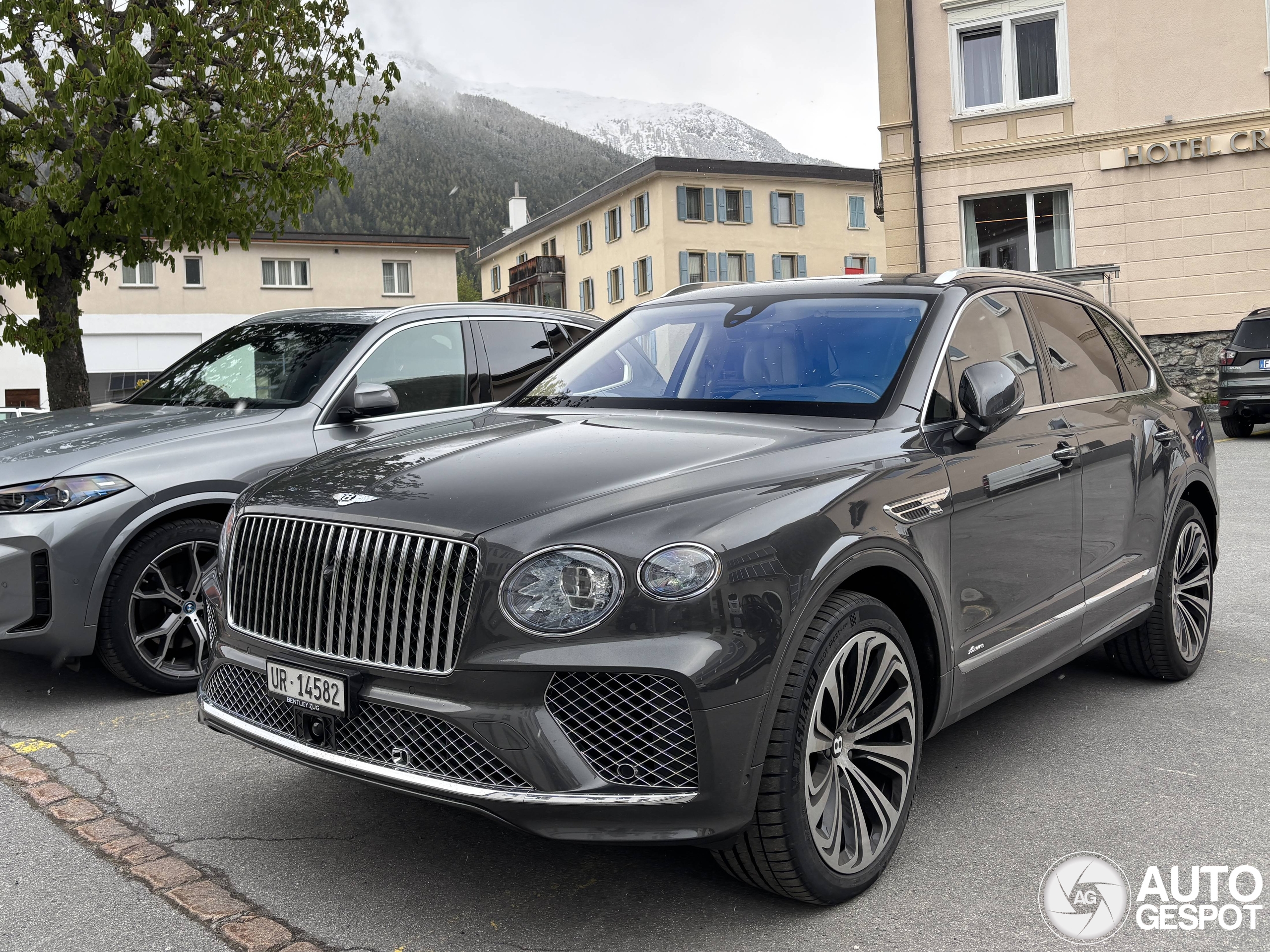 Bentley Bentayga Azure - 28 May 2026 - Autogespot
