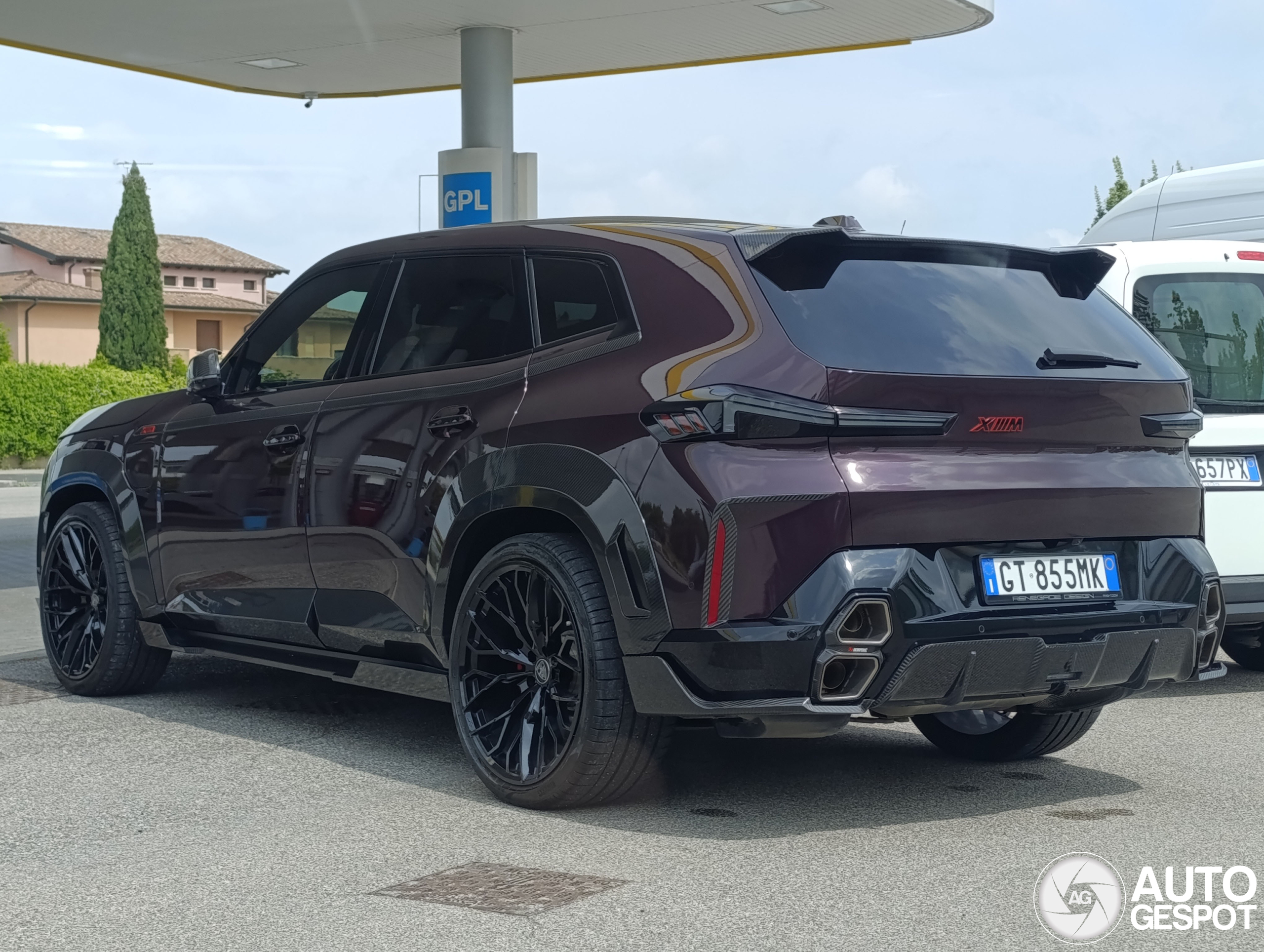 BMW XM G09 Label Red Renegade Design - 31 May 2026 - Autogespot