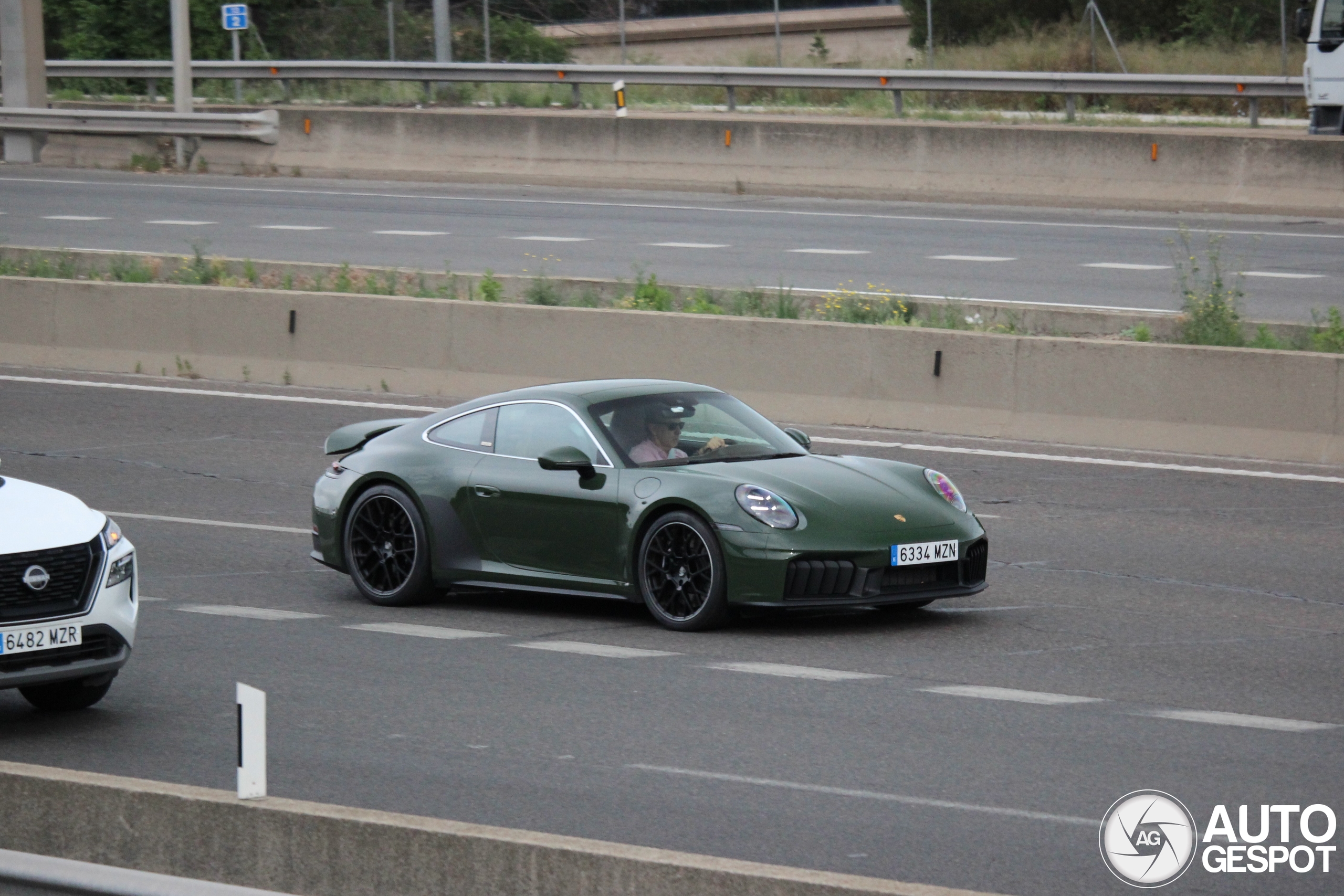 Porsche 992 Carrera GTS MkII Cuarenta Edition - 09 June 2026 - Autogespot