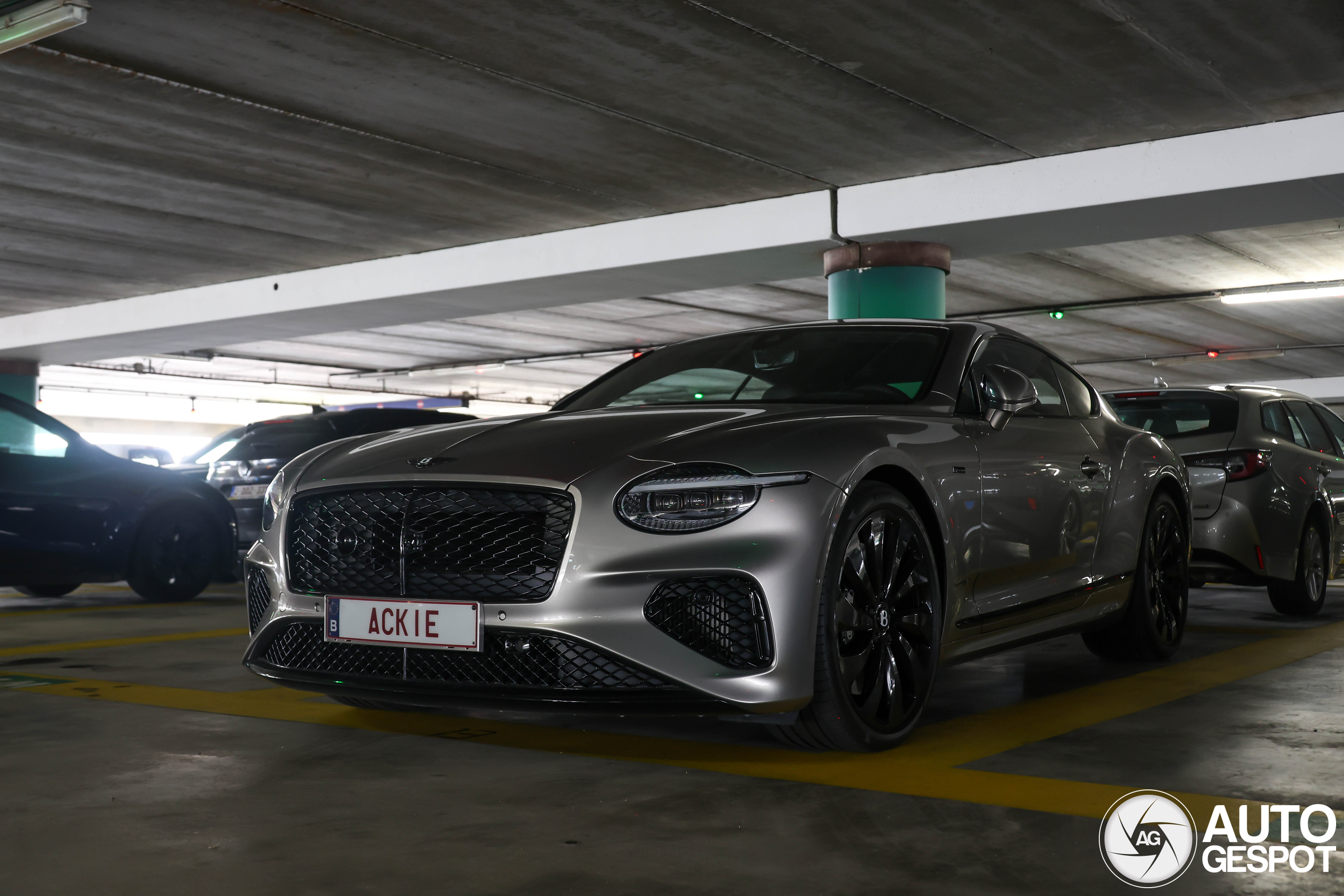 Bentley Continental GT Black Edition 2025 - 12 June 2026 - Autogespot