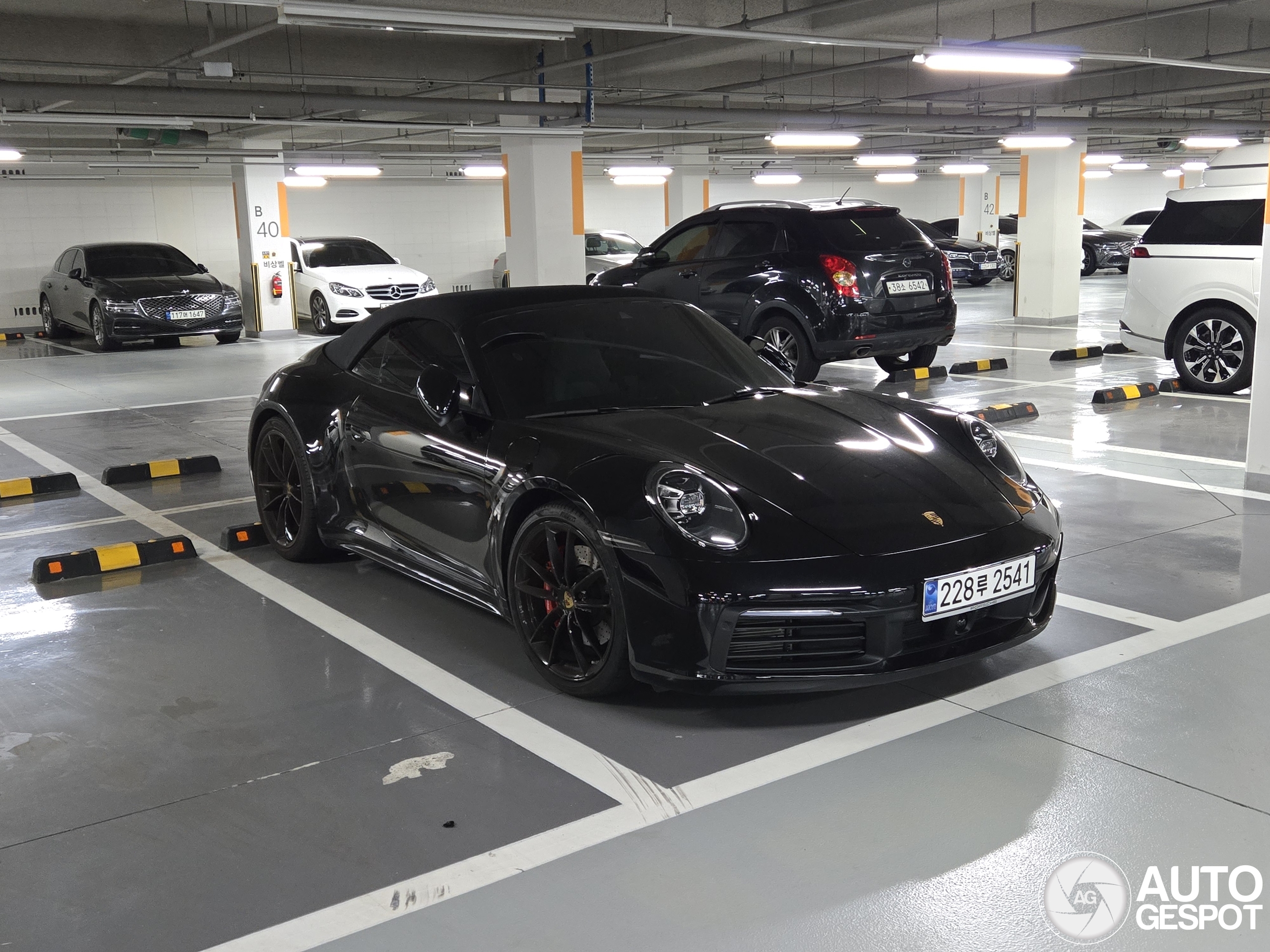 Porsche 992 Carrera 4S Cabriolet MkI - 12 June 2026 - Autogespot