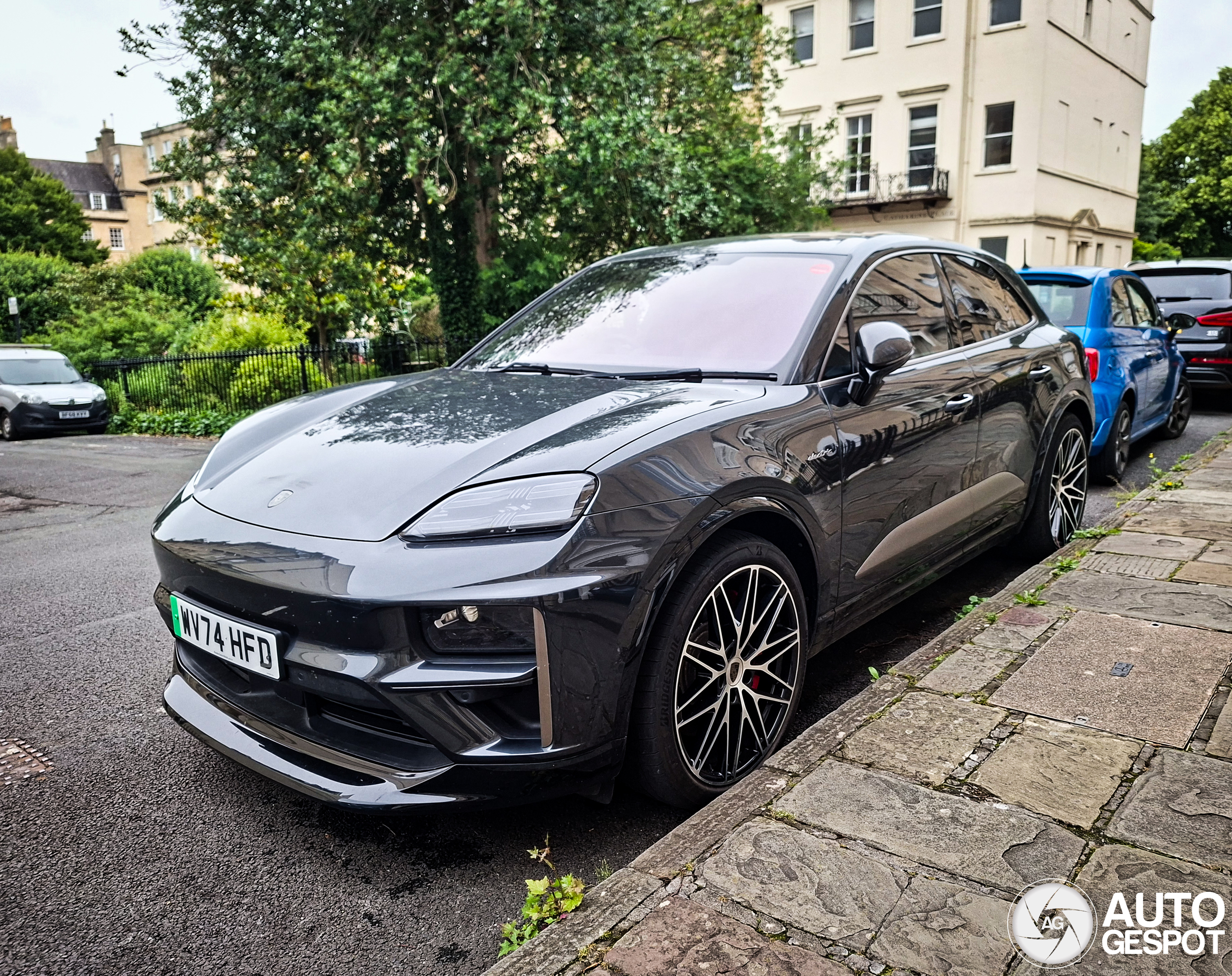 Porsche Macan EV Turbo - 15 June 2026 - Autogespot