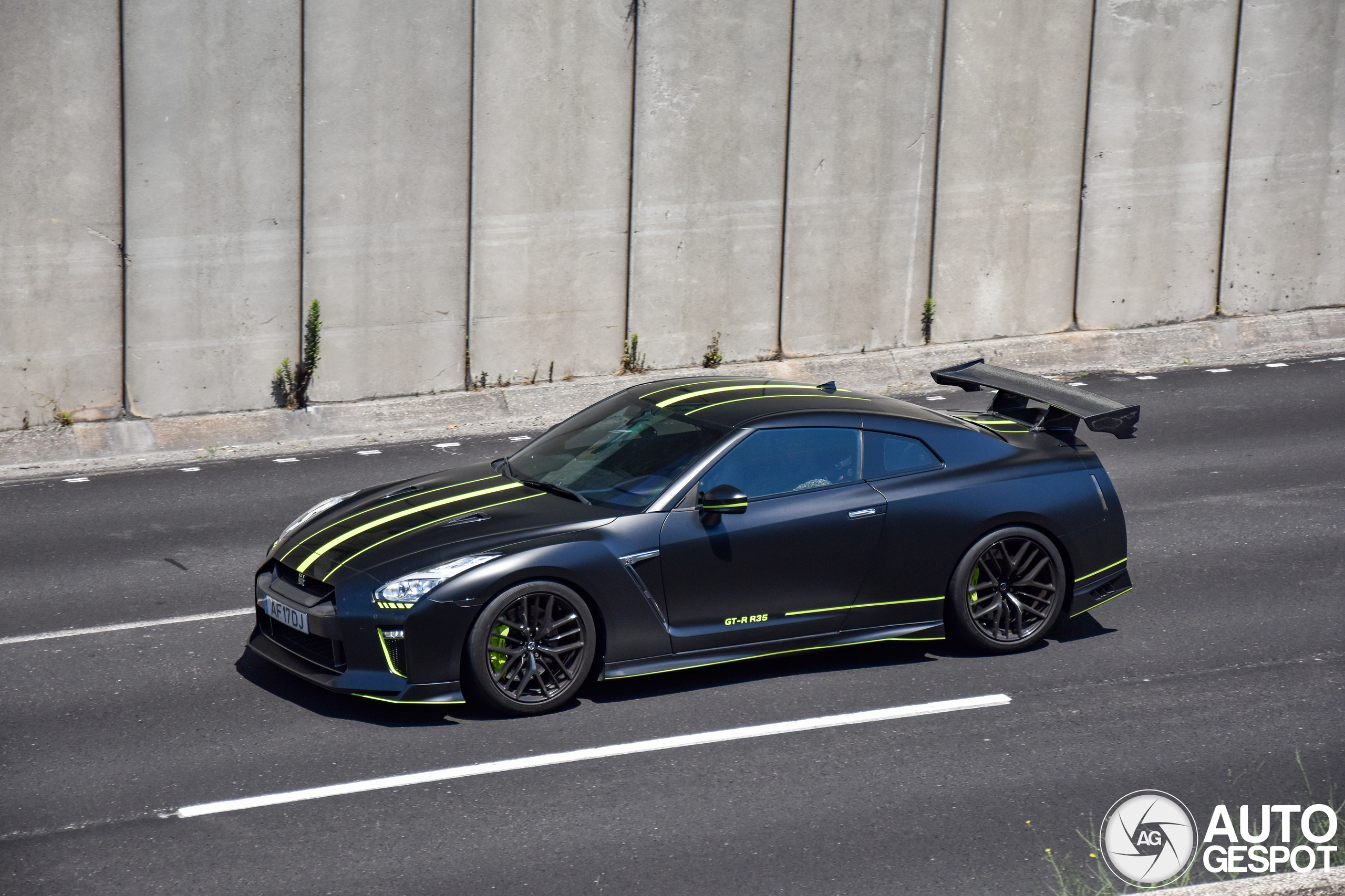 Nissan GT-R 2017 - 17 June 2026 - Autogespot